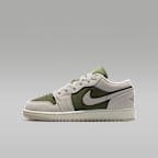 Air Jordan 1 Low SE Older Kids' Shoes. Nike ID