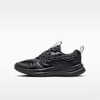 Nike Cosmic Runner Older Kids' Road Running Shoes. Nike SE