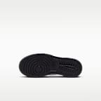 Nike Dunk Low Younger Kids' Shoes. Nike SK