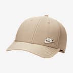 Nike Dri-FIT Club strukturierte Cap mit Metalllogo. Nike CH