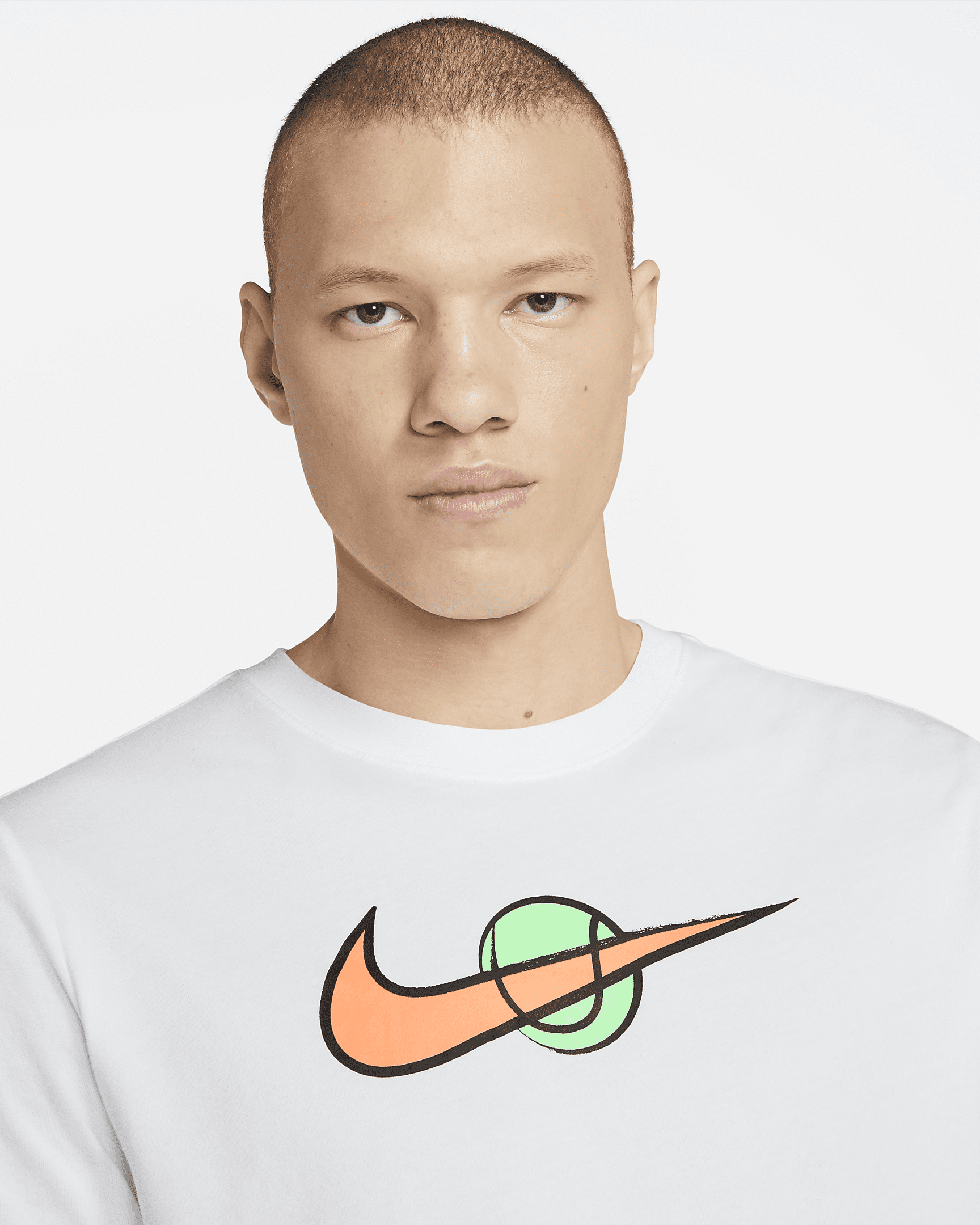 NikeCourt Men's Swoosh Tennis T-Shirt. Nike SA