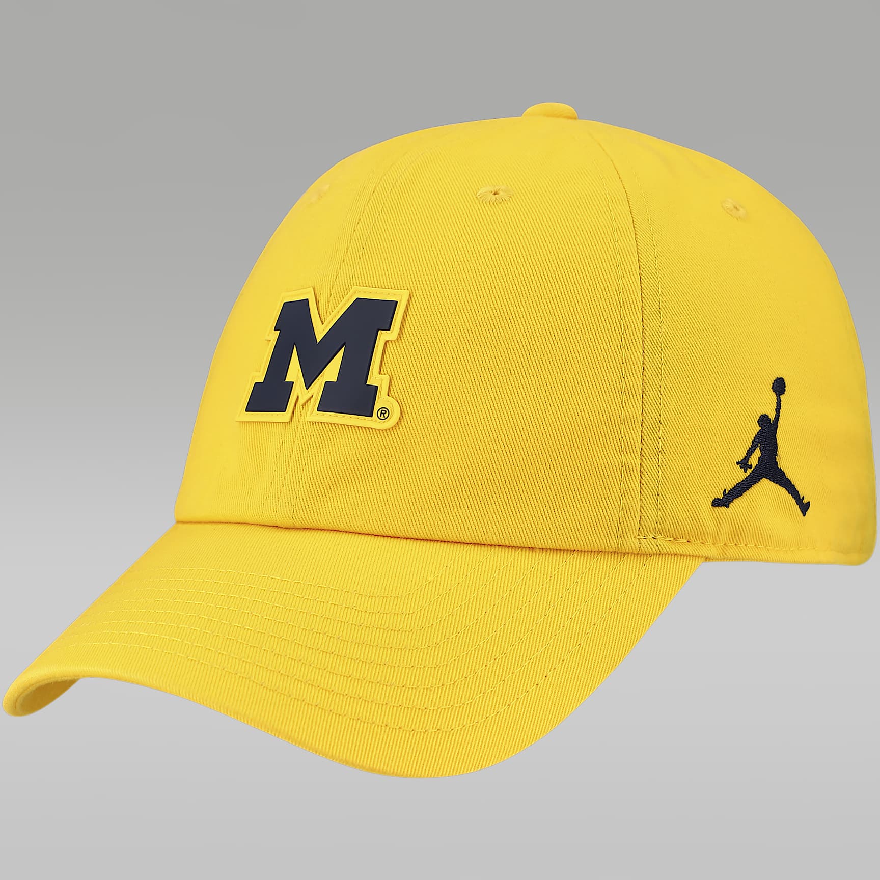 Gorra ajustable marca Jordan Dri-FIT para hombre Michigan Club. Nike.com