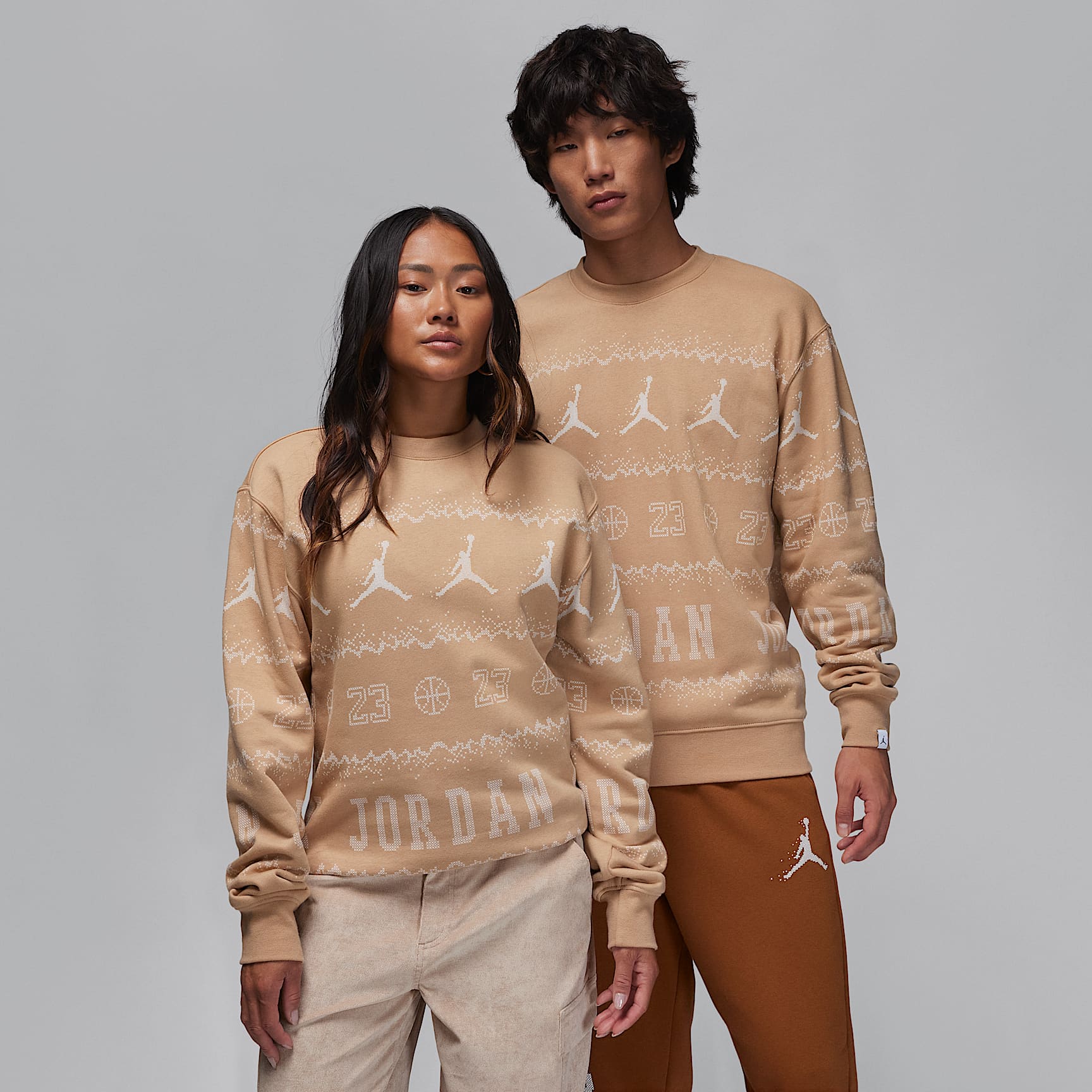 Jordan Essentials Festive Fleece Crew. Nike VN