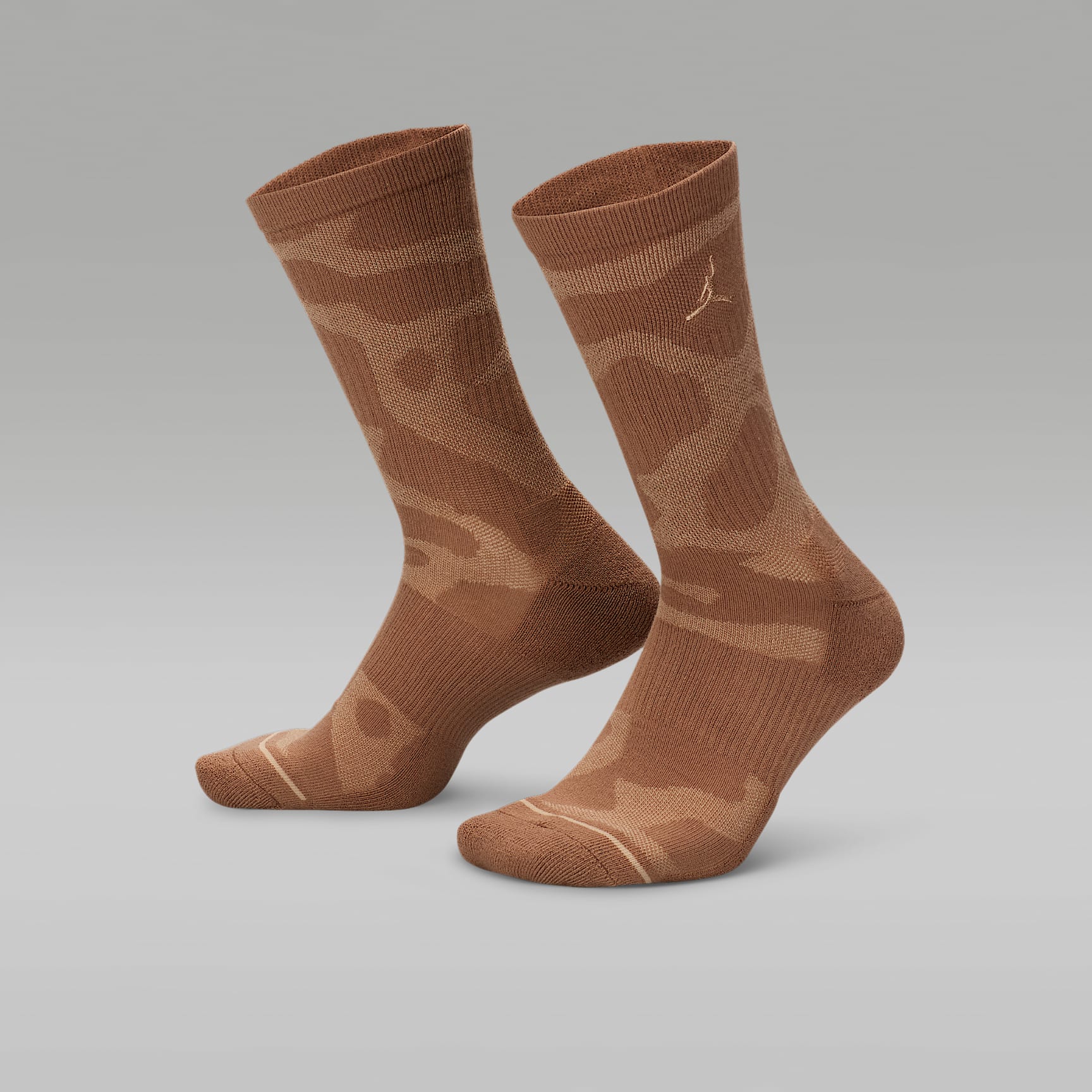 Nike Everyday 緩震中筒襪 (1 雙)。Nike TW