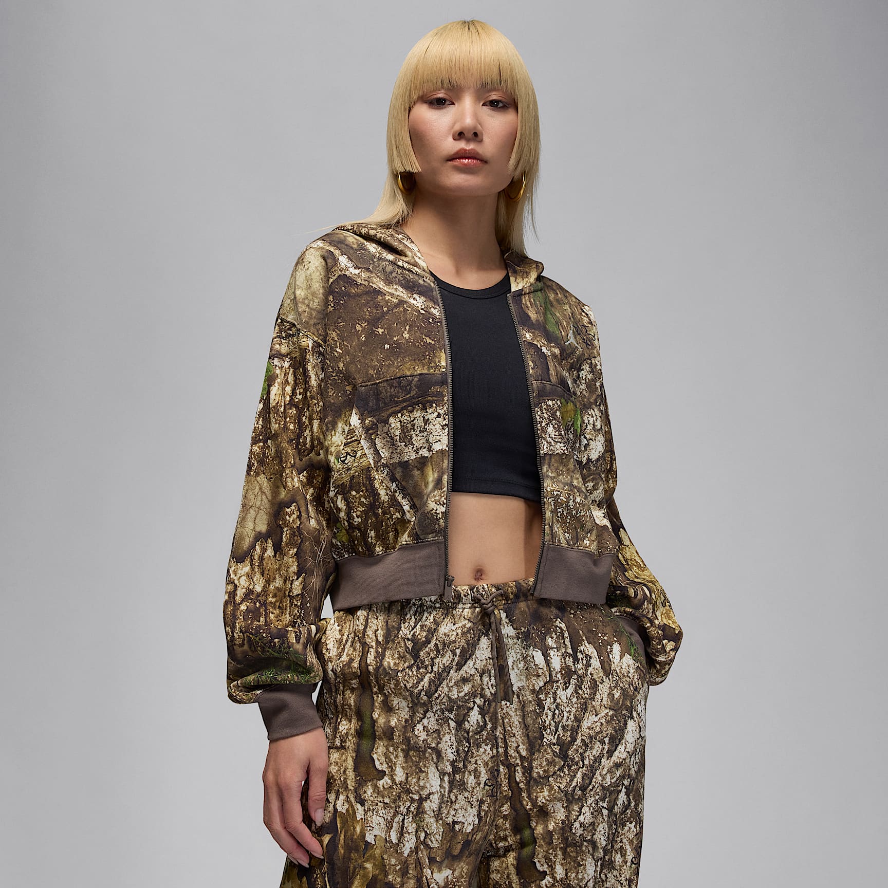 Jordan Brooklyn Fleece Women's Realtree Mod Crop Full-Zip Hoodie. Nike NL