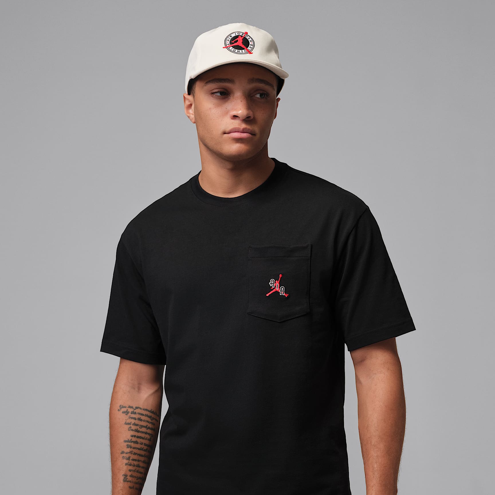 Jordan Men's T-Shirt. Nike HU