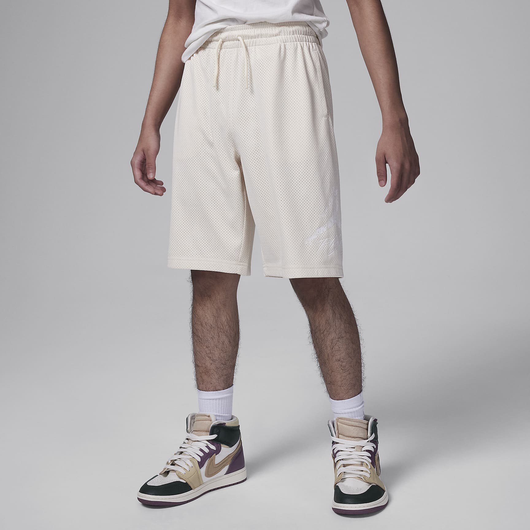 Jordan MJ Essentials Baseline Older Kids' Dri-FIT Shorts. Nike AT