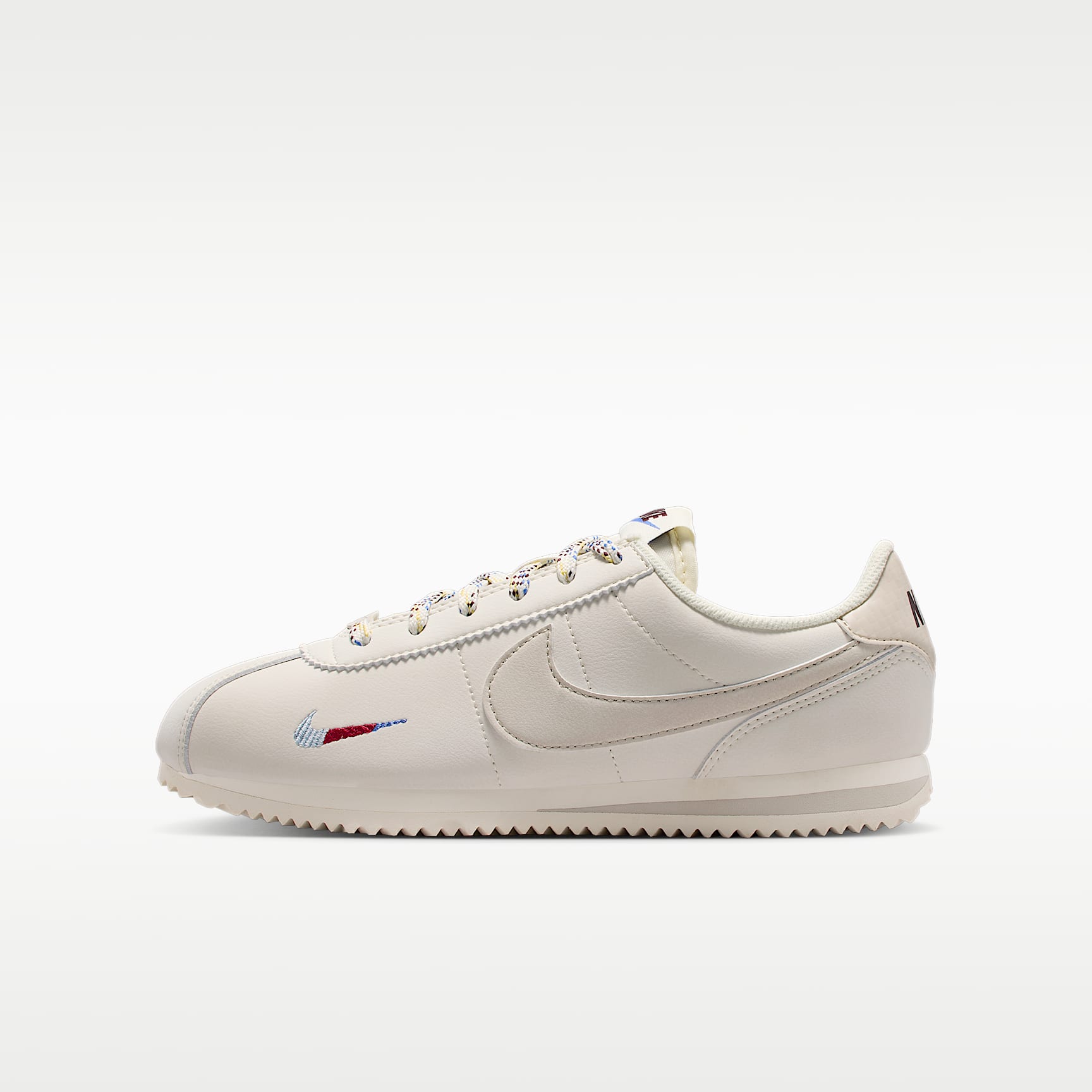 Sapatilhas Nike Cortez Júnior. Nike PT