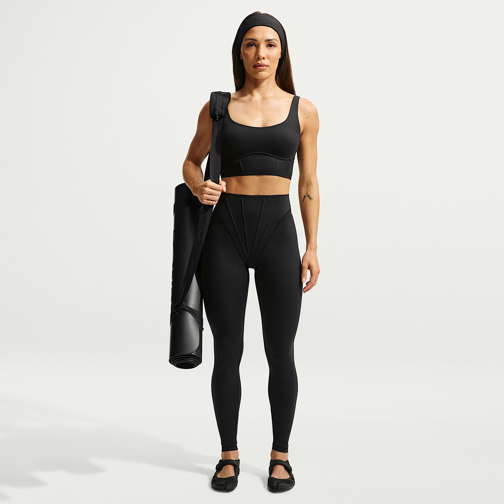 Legging corset taille haute 66 cm NikeSKIMS Matte pour femme. Nike CH