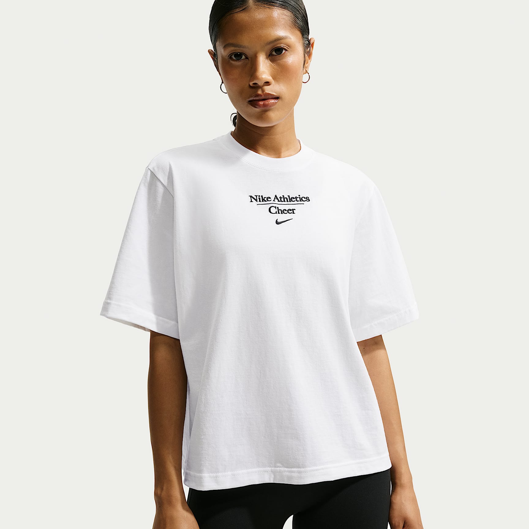 Playera de corte cuadrado para mujer Nike Cheer. Nike.com
