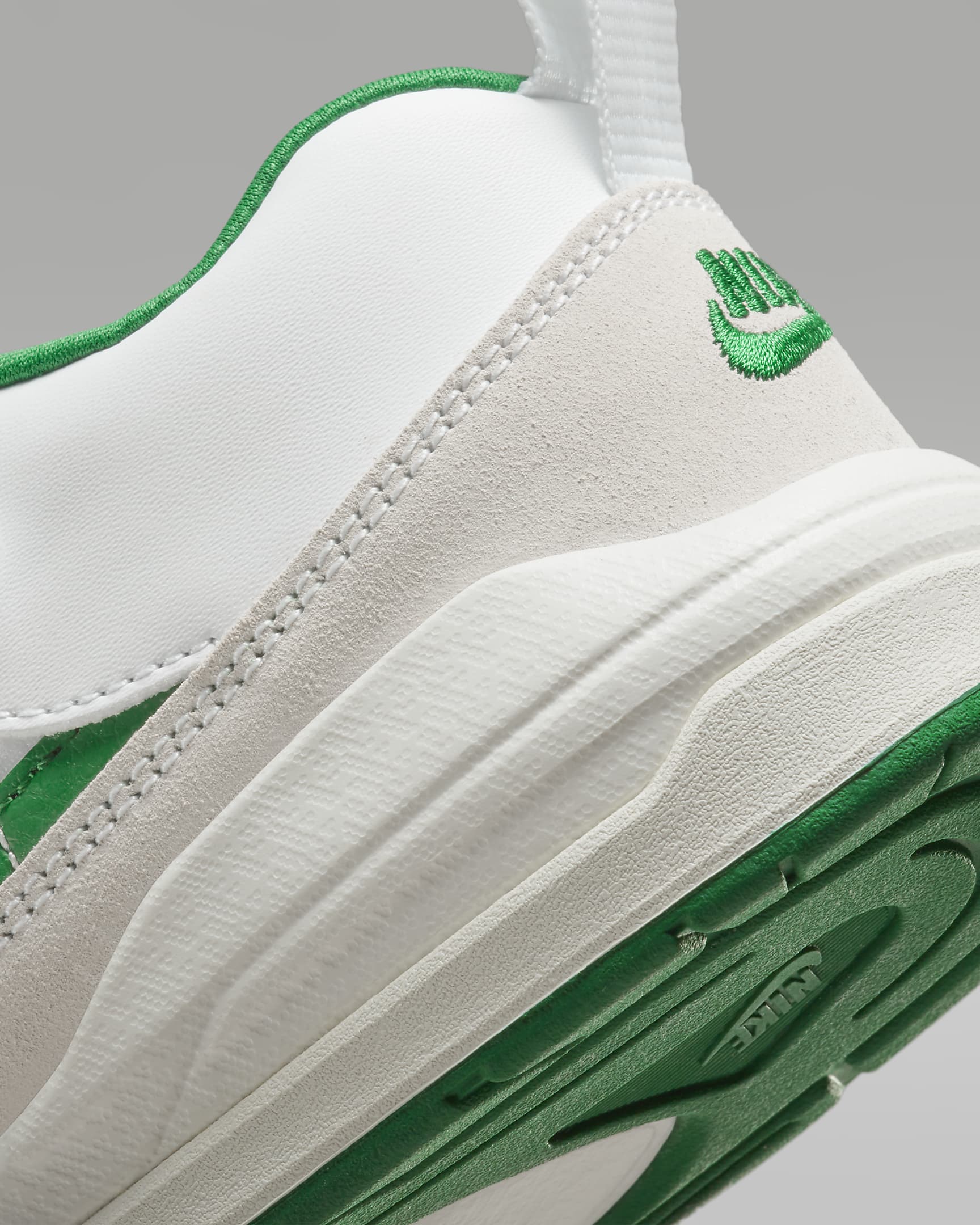 Jordan Stadium 90 Younger Kids' Shoes. Nike SI