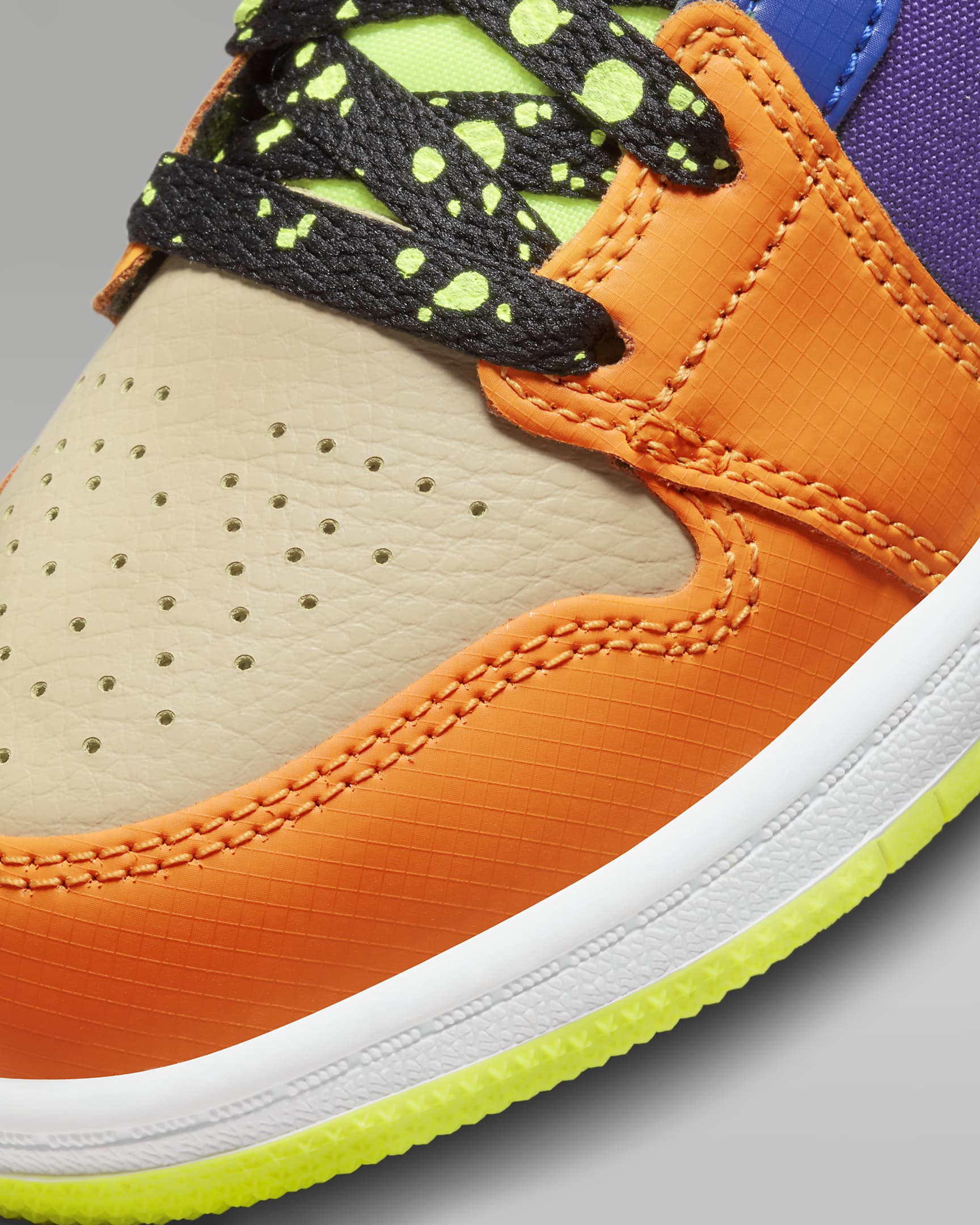 Jordan 1 Mid SE Younger Kids' Shoes. Nike HR