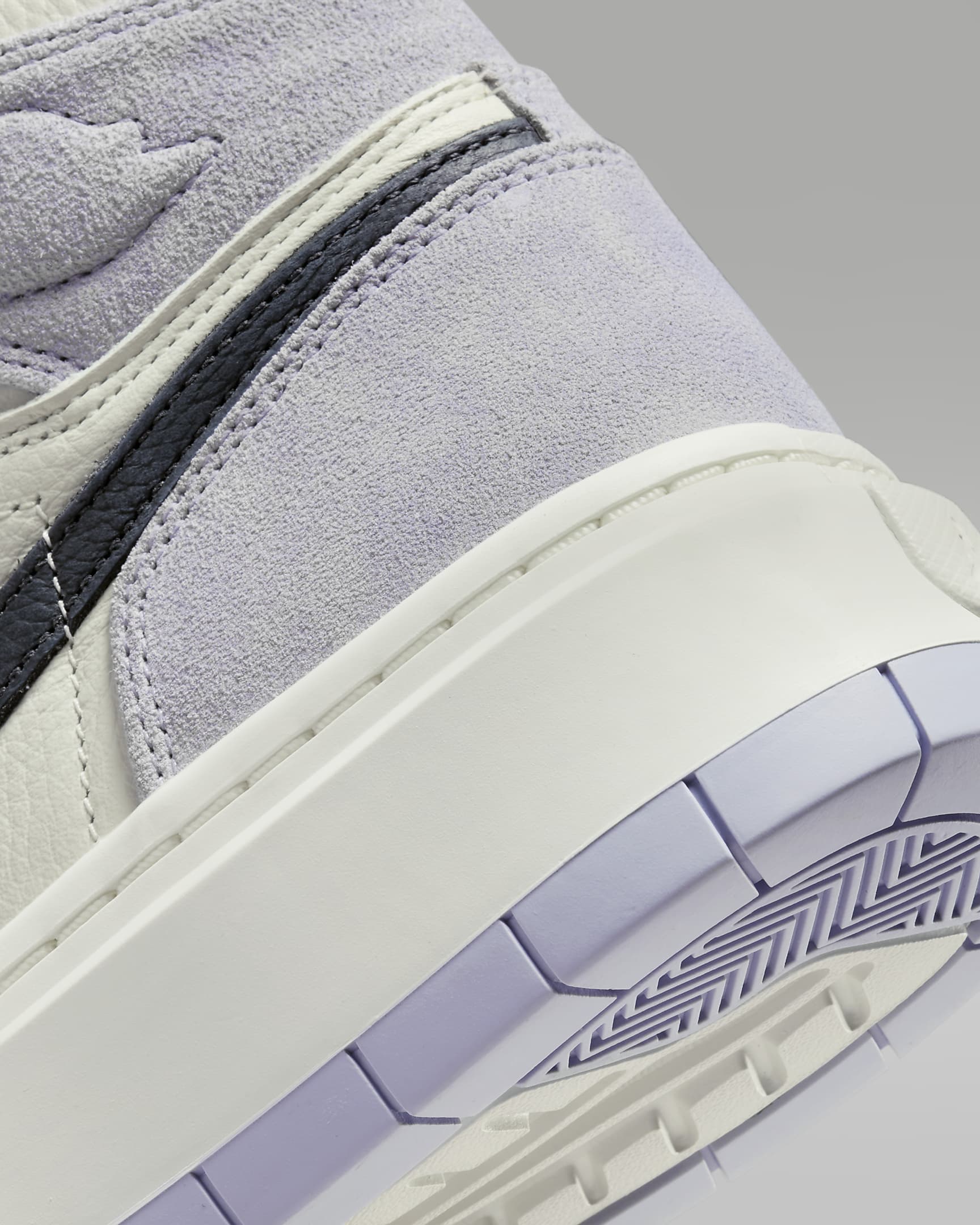 Air Jordan 1 Elevate High Women's Shoes. Nike LU