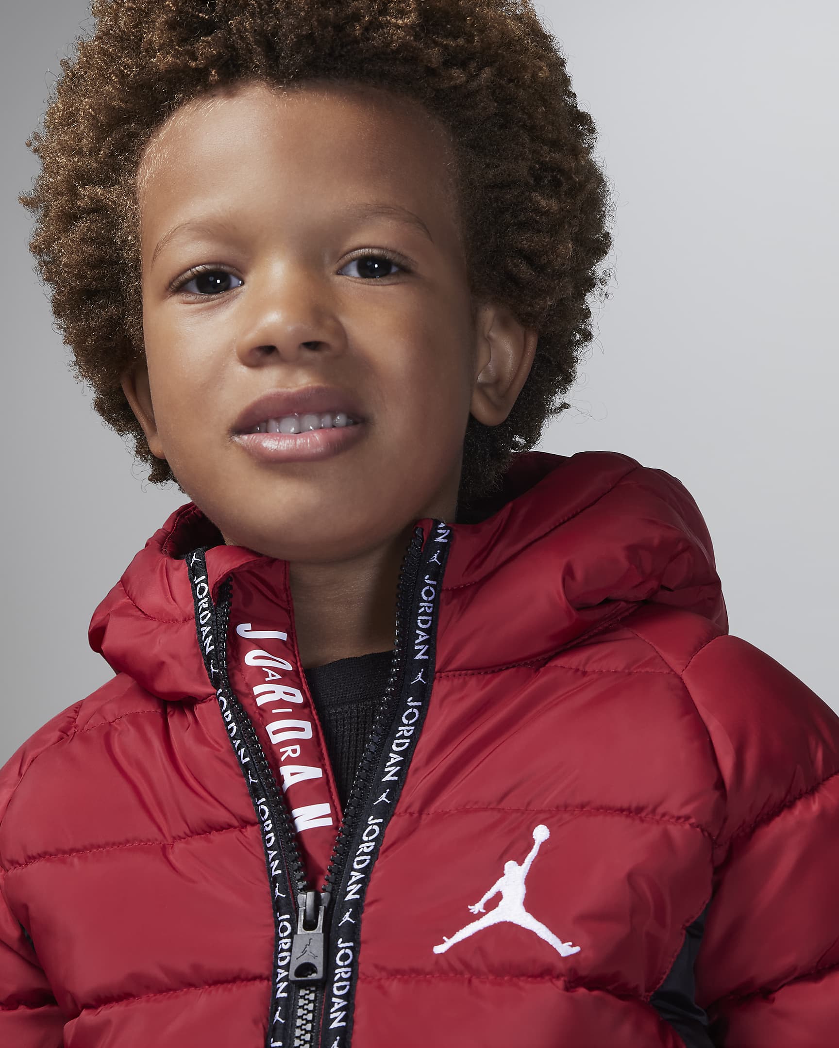 Jordan Younger Kids' Heavyweight Hooded Puffer Jacket. Nike IE