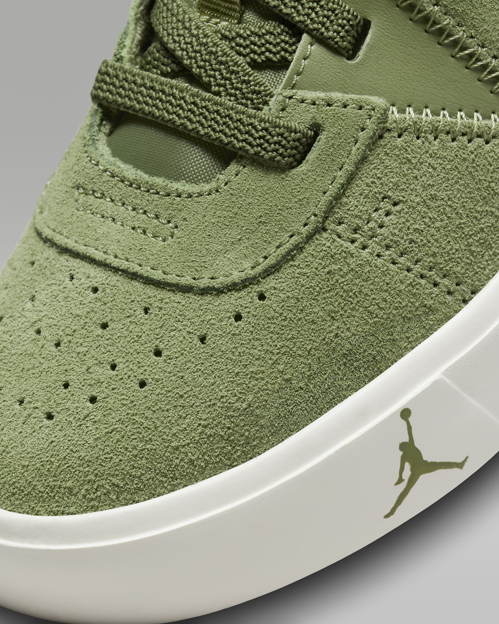 Jordan Series ES ALT Younger Kids' Shoes. Nike IE