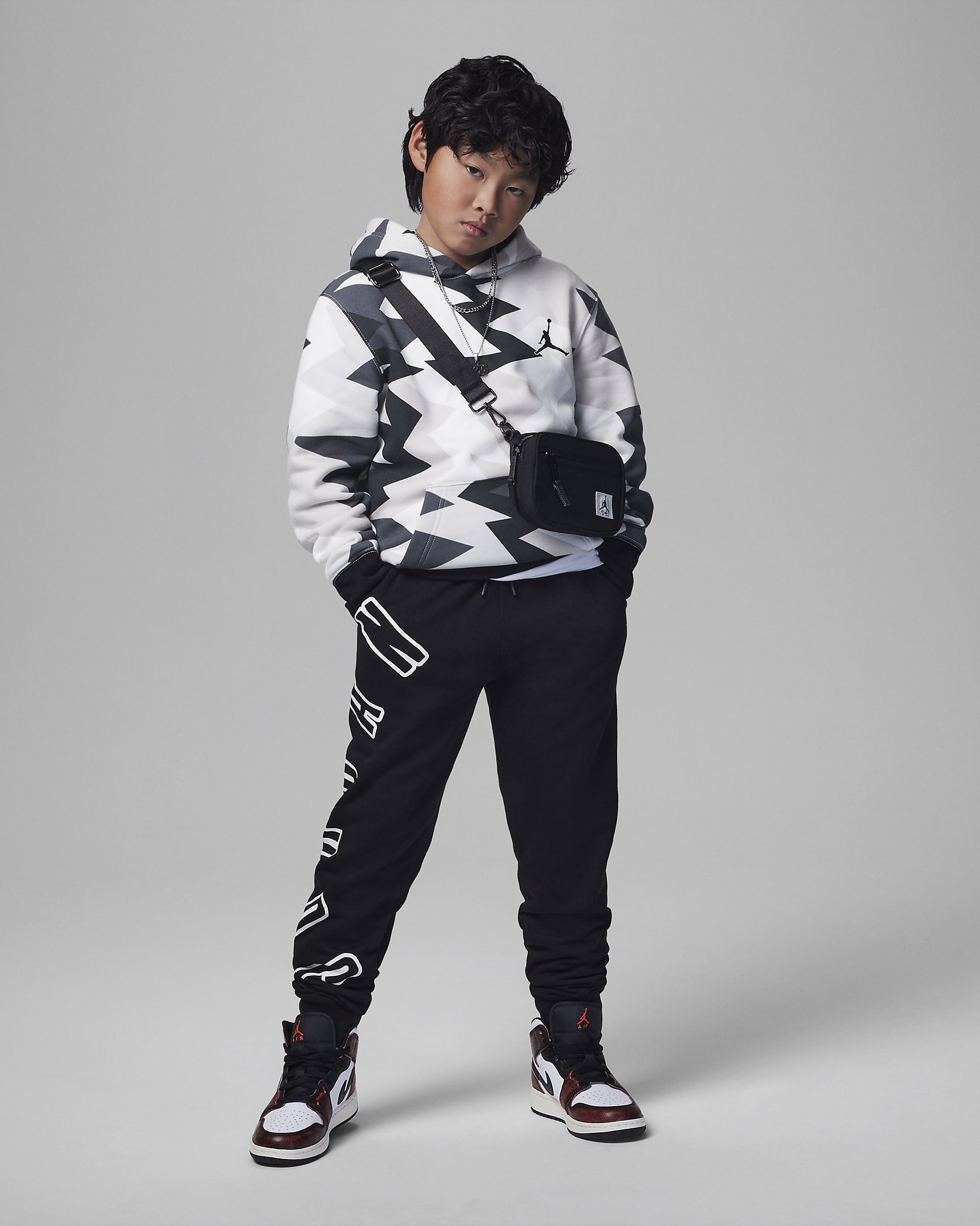 Sudadera con gorro para niños talla grande Jordan MJ Flight MVP Printed Pullover. Nike.com