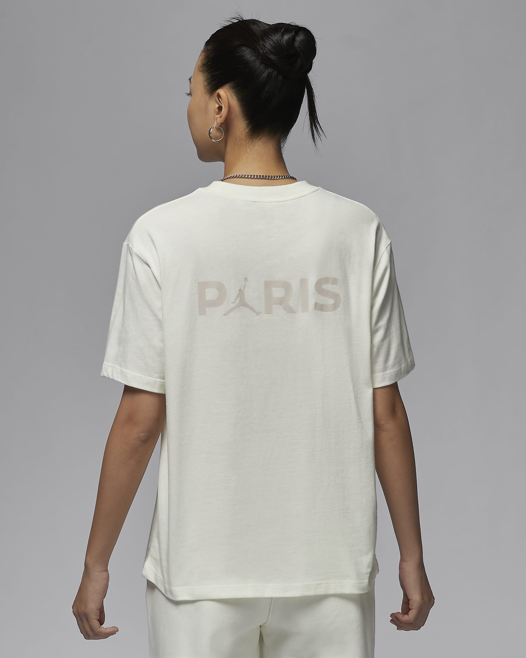 Paris Saint-Germain Women's T-Shirt. Nike IN