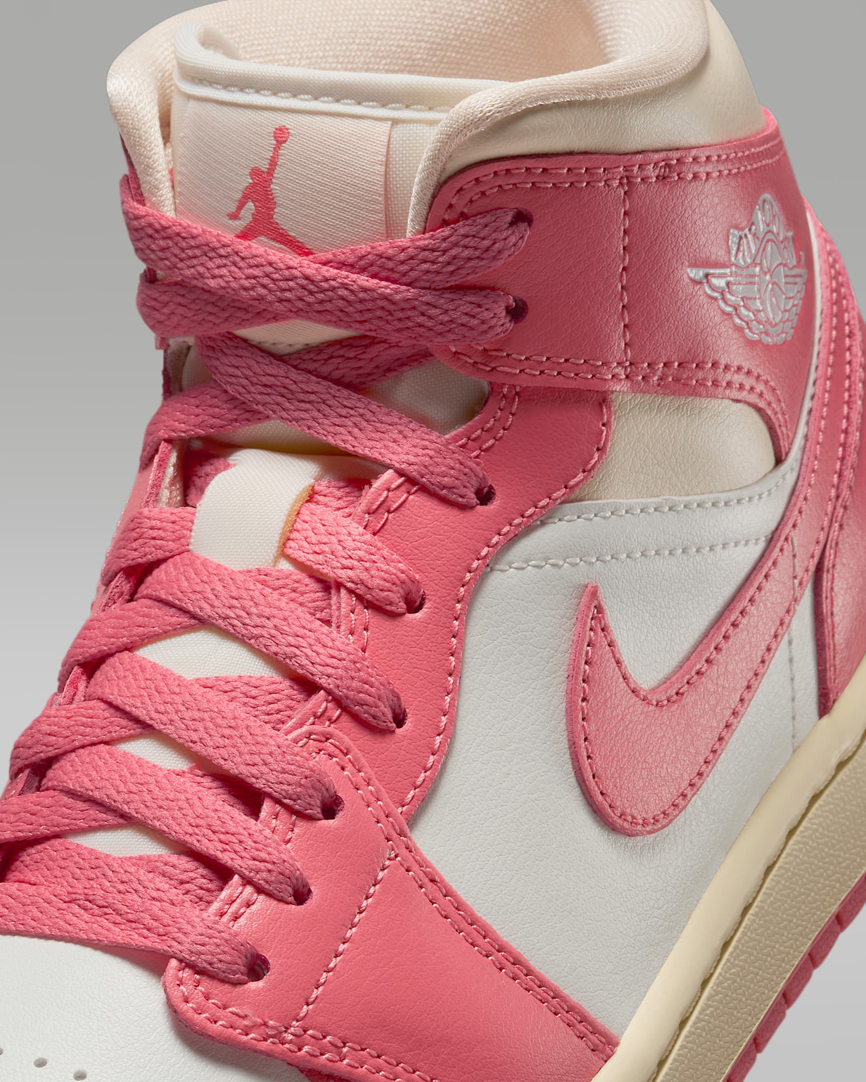 Air Jordan 1 Mid Women's Shoes. Nike UK