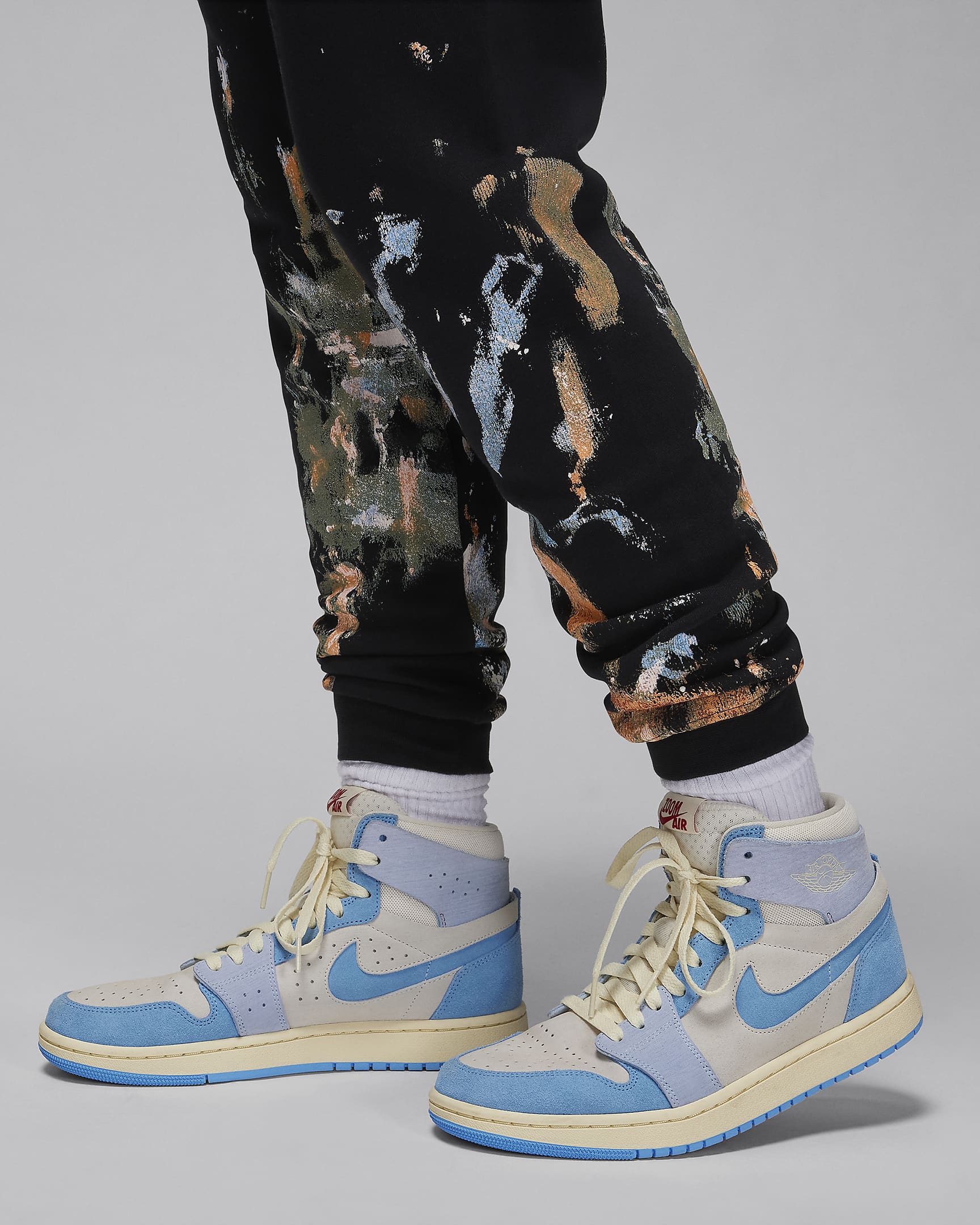 Jordan Artist Series by Jammie Holmes 男款 Fleece 長褲。Nike TW