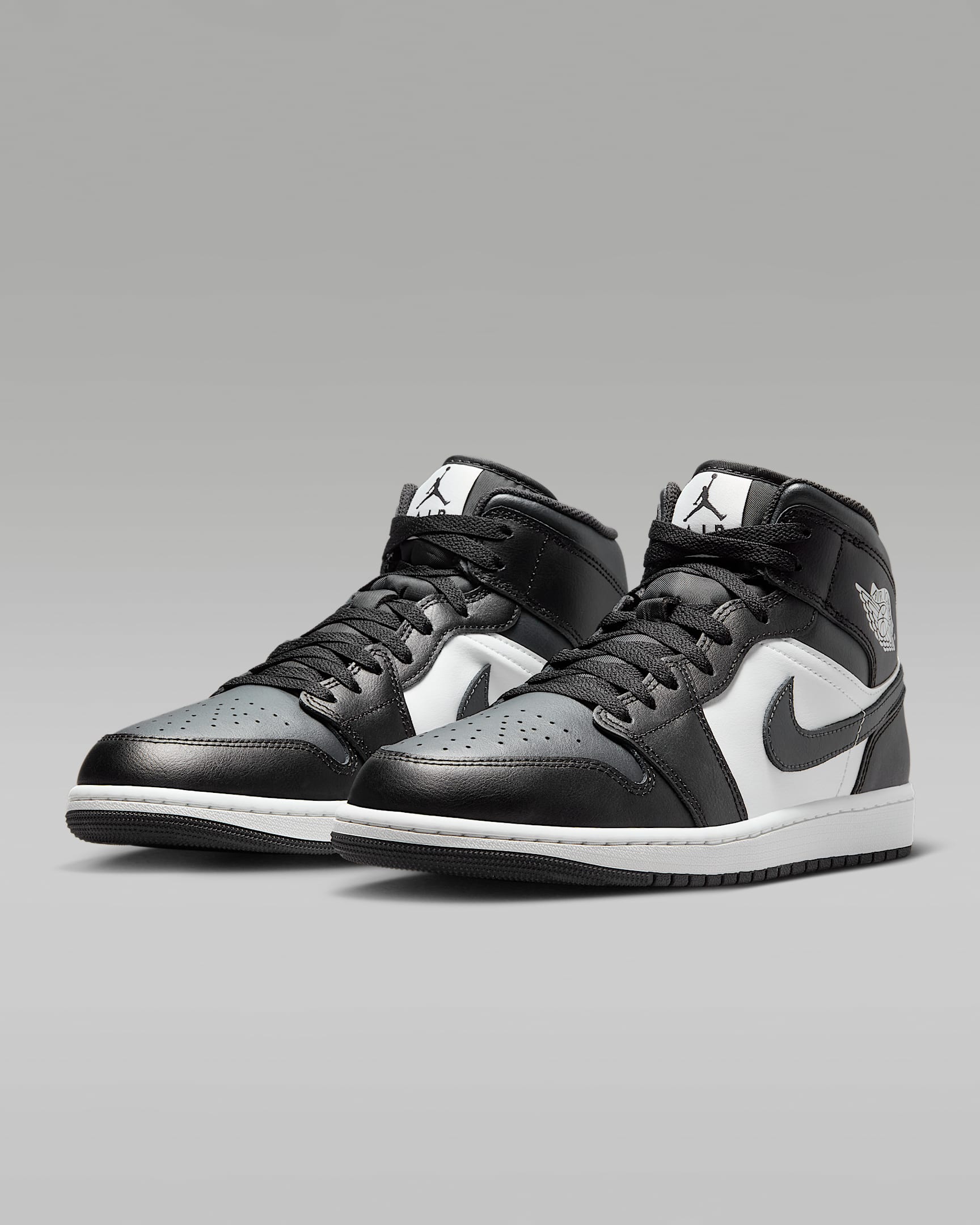 Air Jordan 1 Mid Men's Shoes. Nike PH