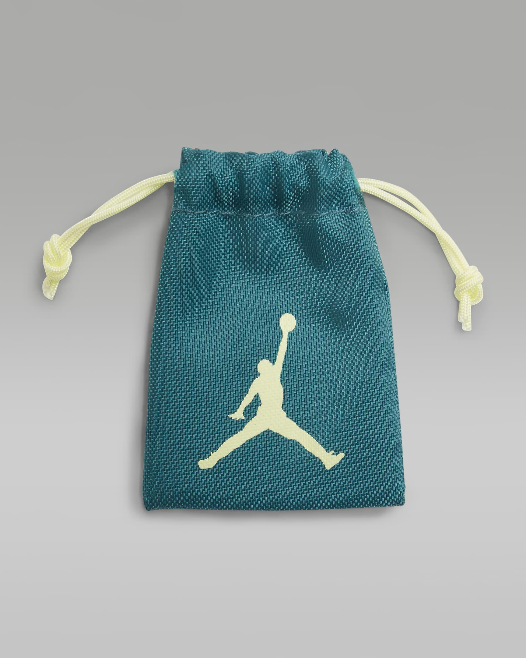 Jordan 4 Retro Younger Kids' Shoes. Nike DK