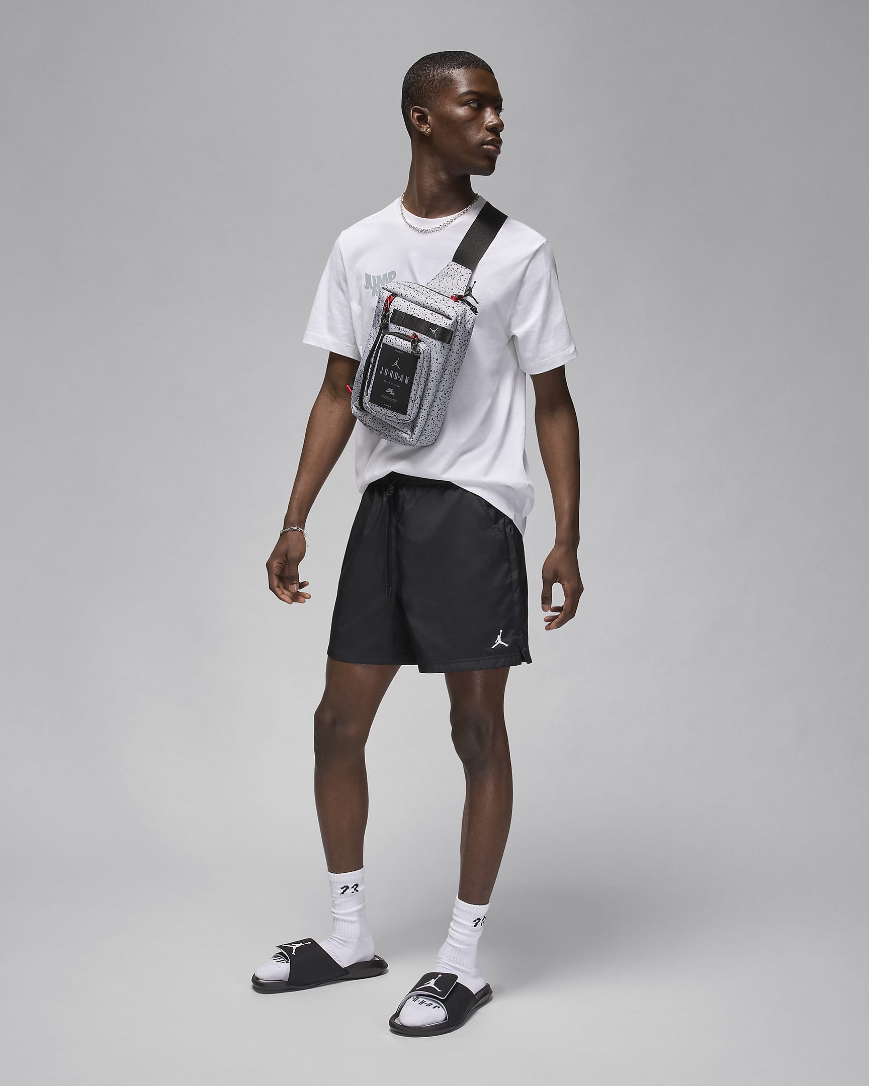 Jordan Essentials Men's 13cm (approx.) Poolside Shorts. Nike ID