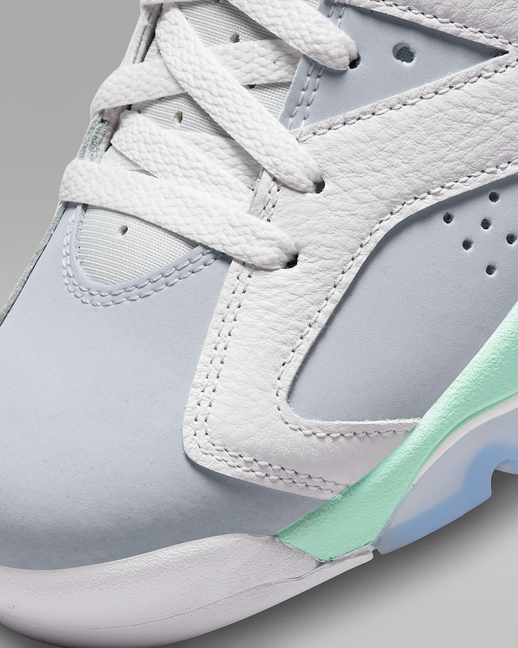 Air Jordan 6 Retro Women's Shoe. Nike SI