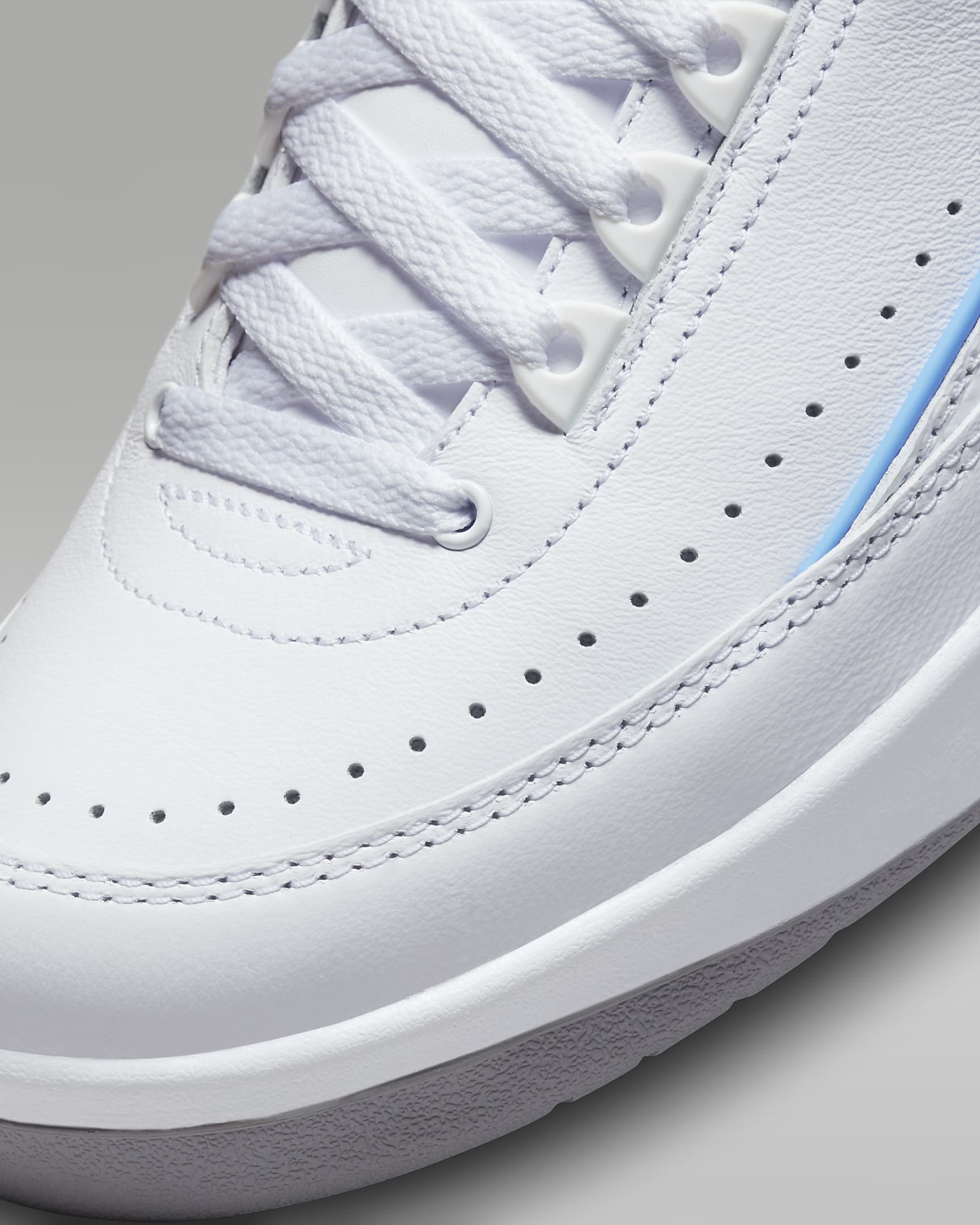 Air Jordan 2 Retro Low Men's Shoes. Nike LU