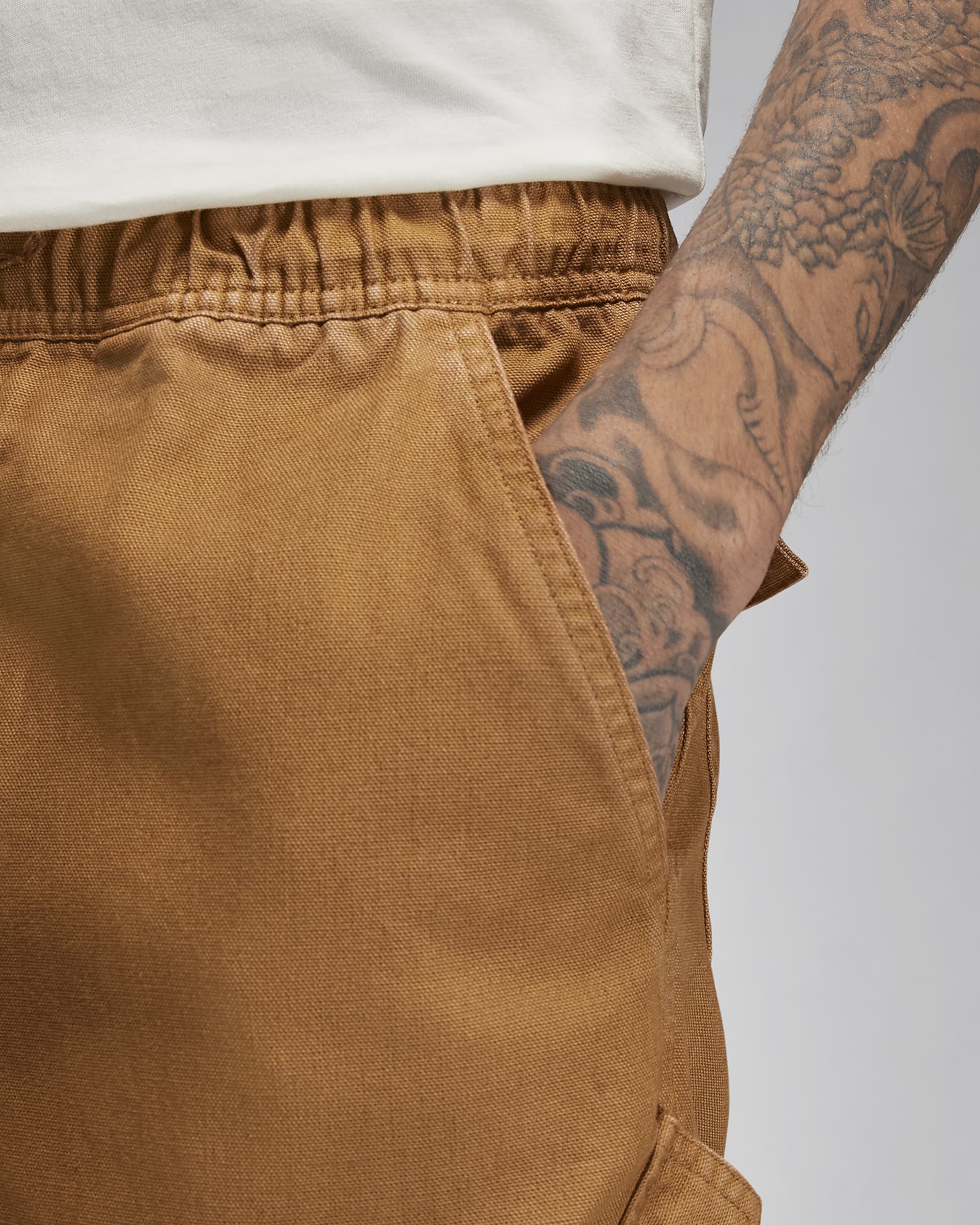 Jordan Essentials Men's Washed Chicago Trousers. Nike SK