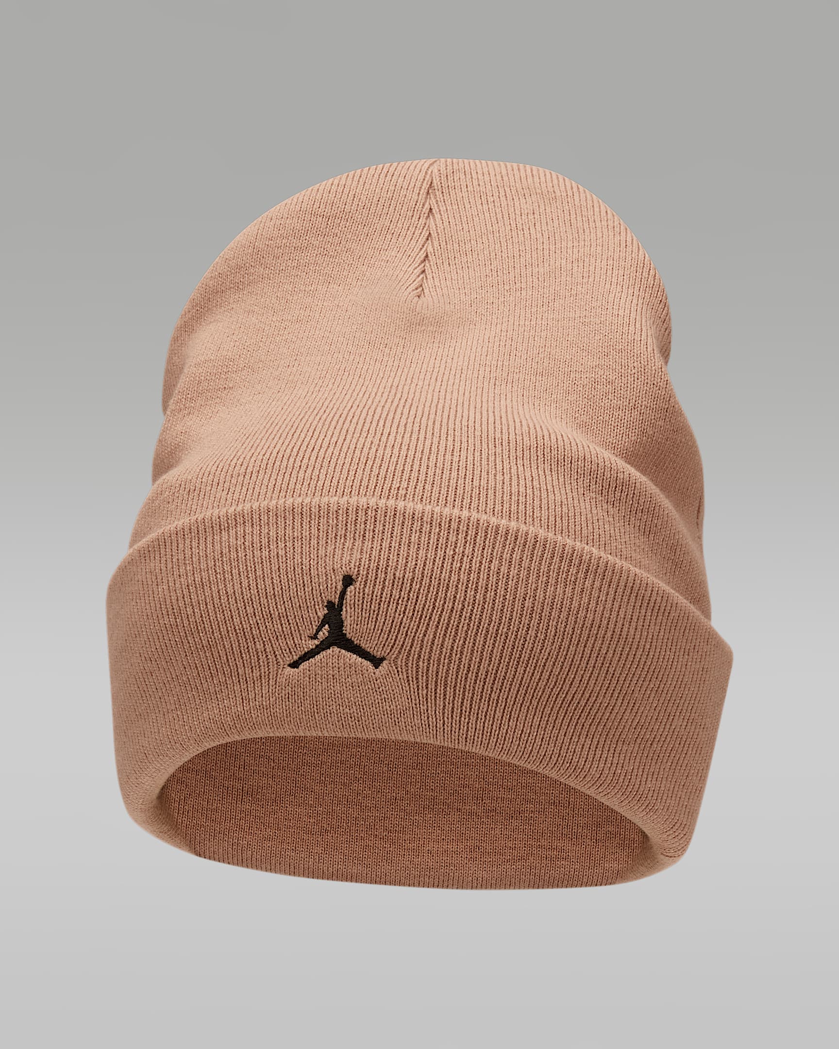 Jordan Peak Essential Beanie. Nike LU