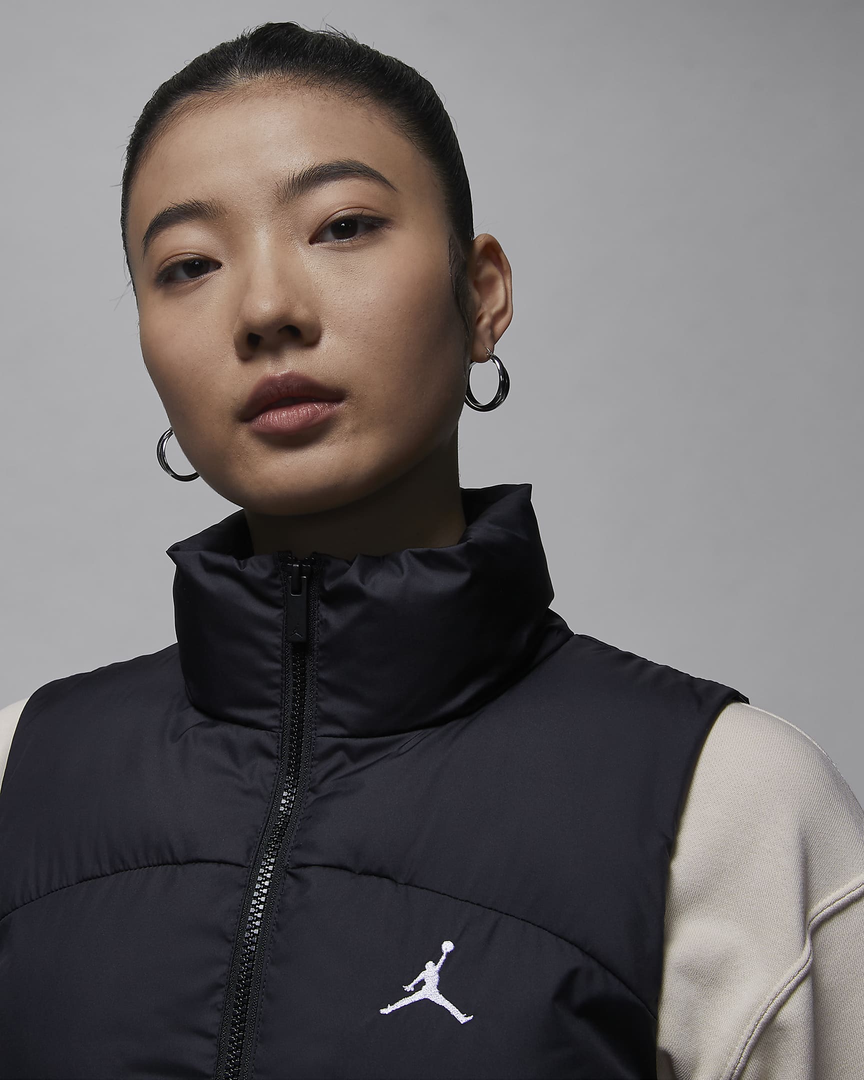 Jordan Women's Puffer Vest. Nike JP