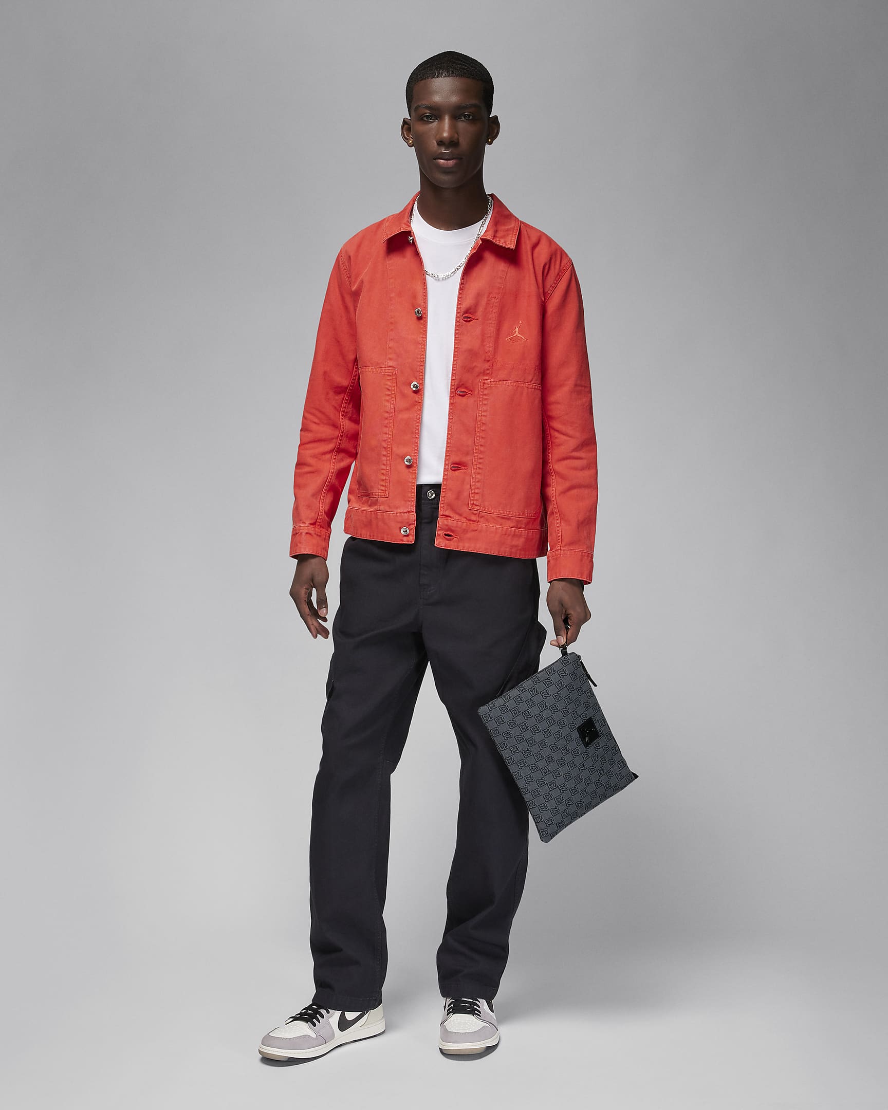 Jordan Monogram Pouch (0.69L). Nike.com