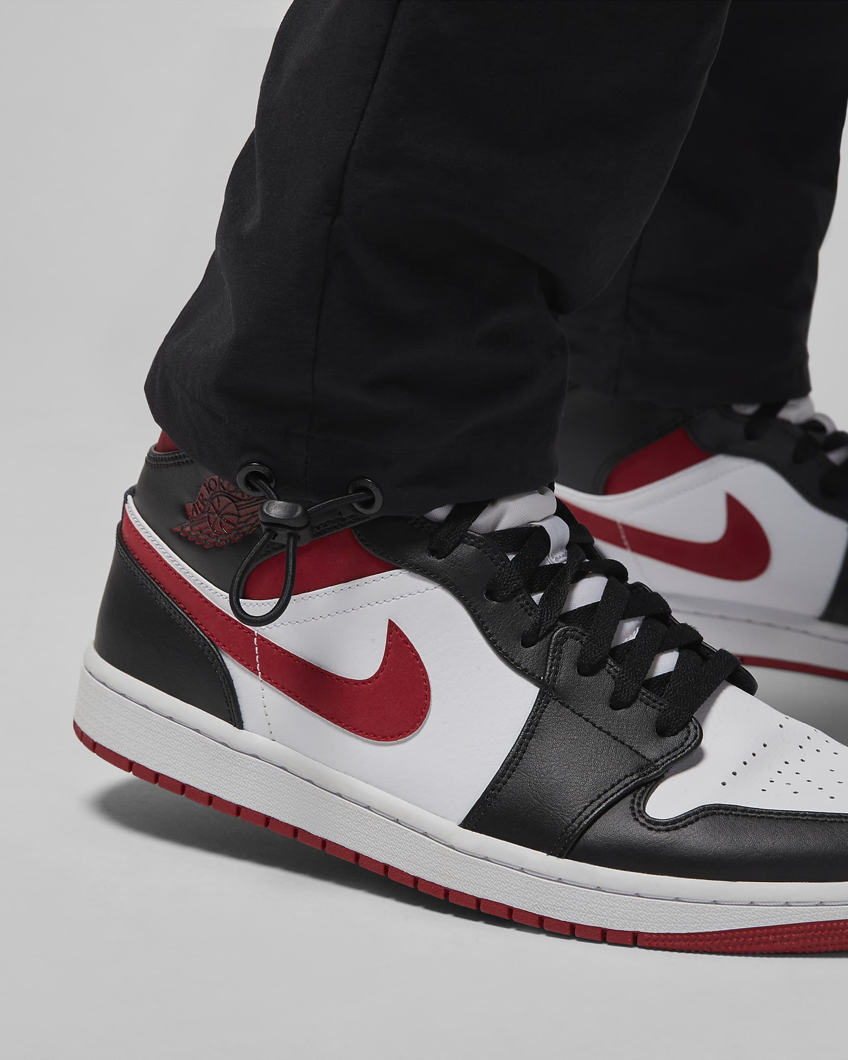 Jordan Essentials Men's Woven Trousers. Nike SG