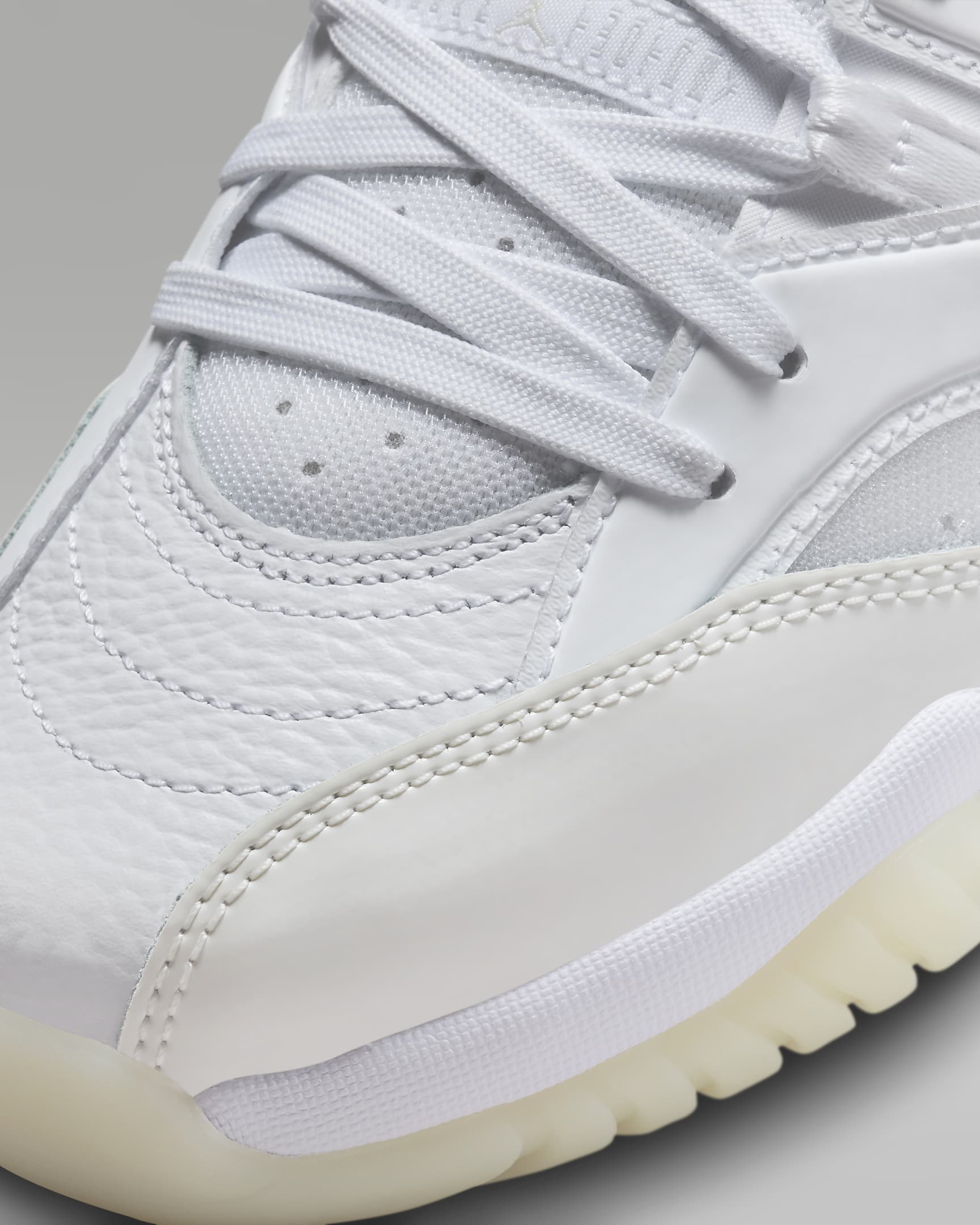 Jumpman Two Trey Women's Shoes. Nike NL