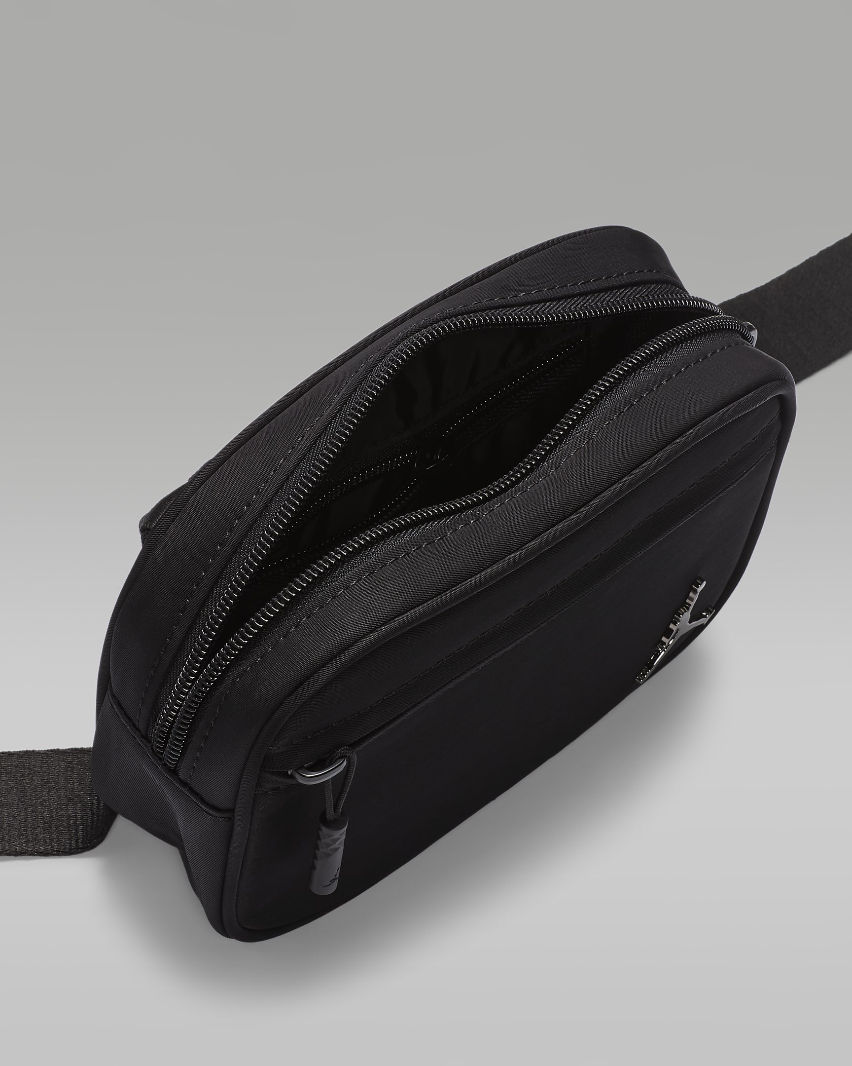 Jordan Alpha Camera Bag (1L). Nike UK