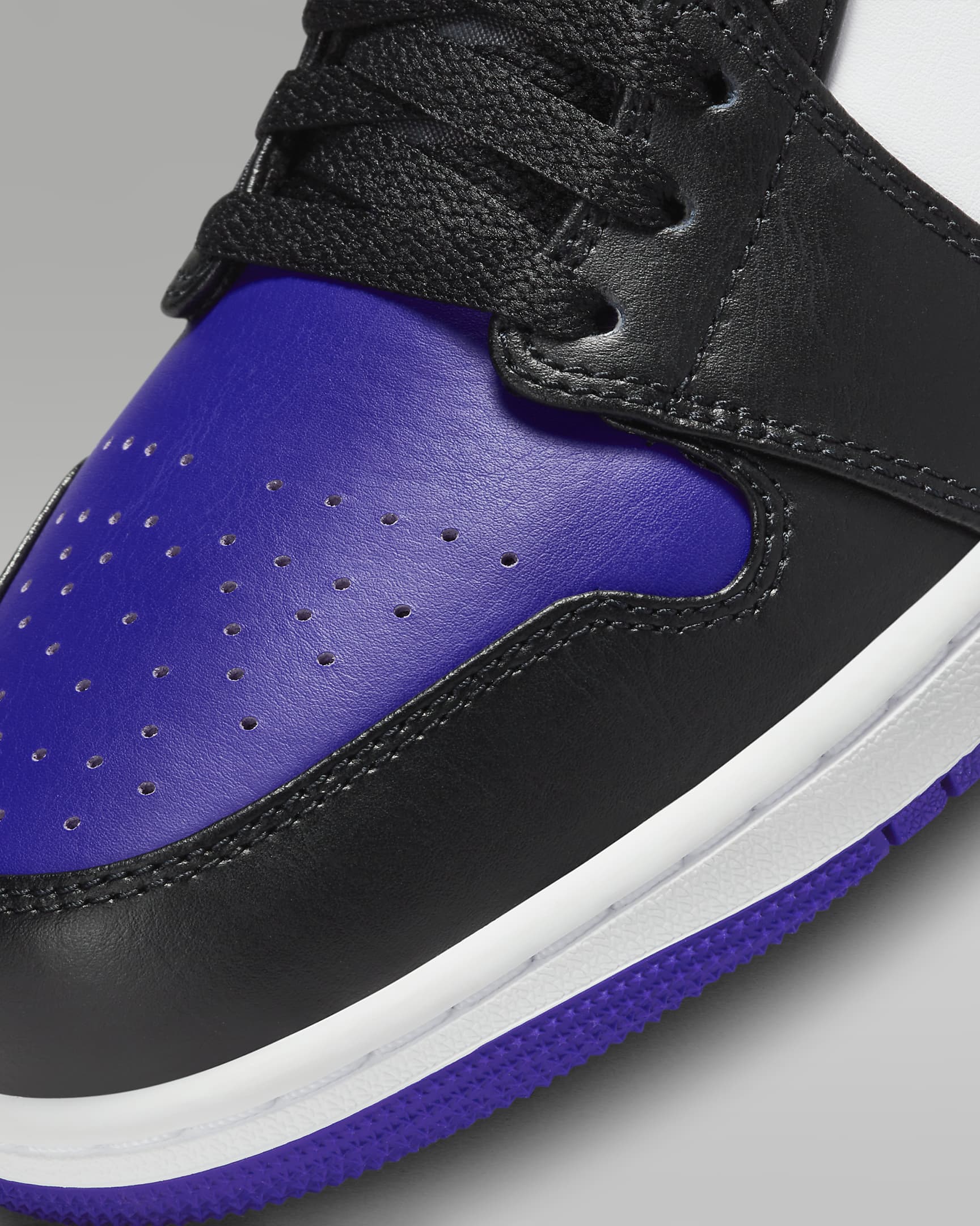 Air Jordan 1 Low Men's Shoes. Nike HU