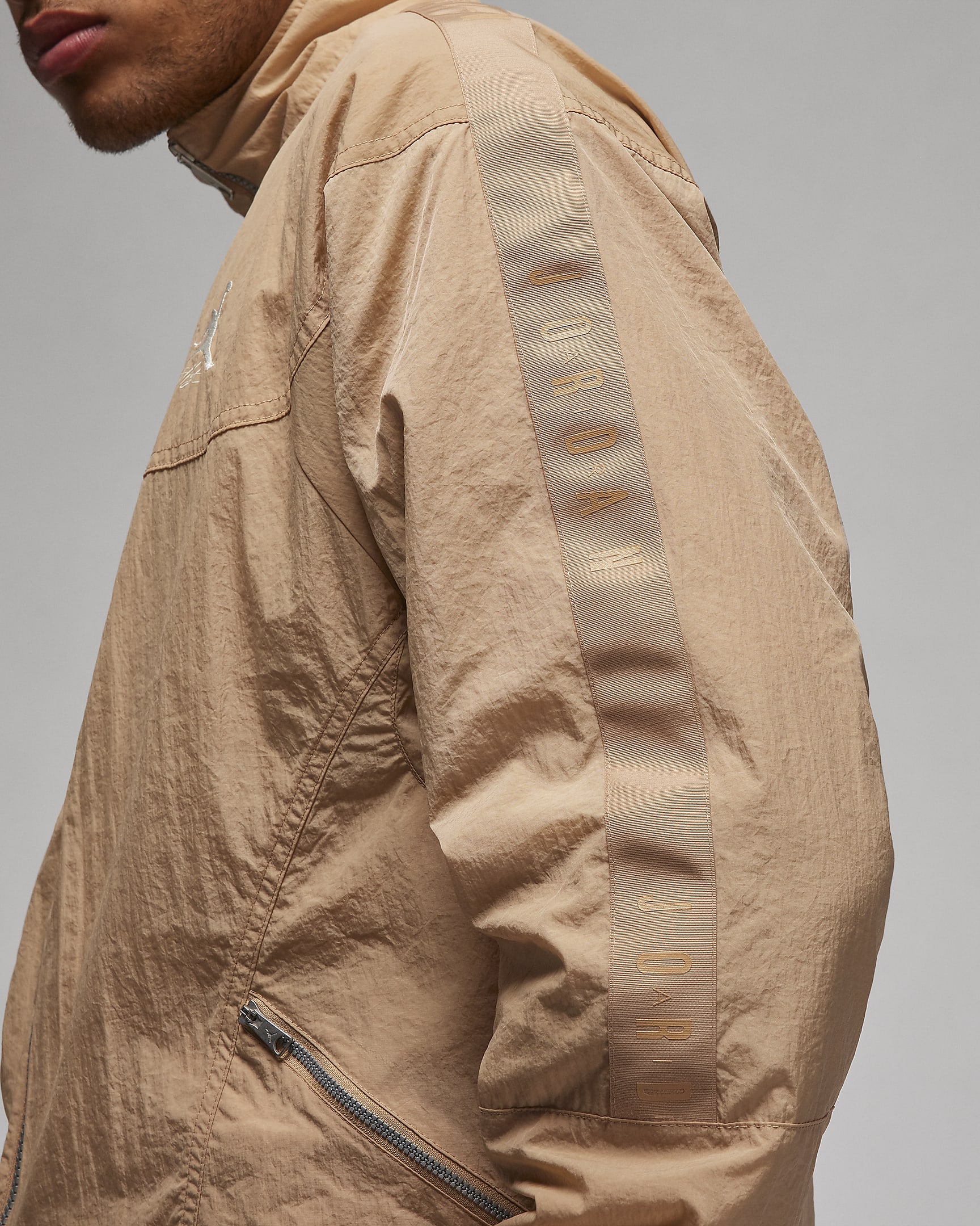 Jordan Essentials Men's Warm-Up Jacket. Nike LU