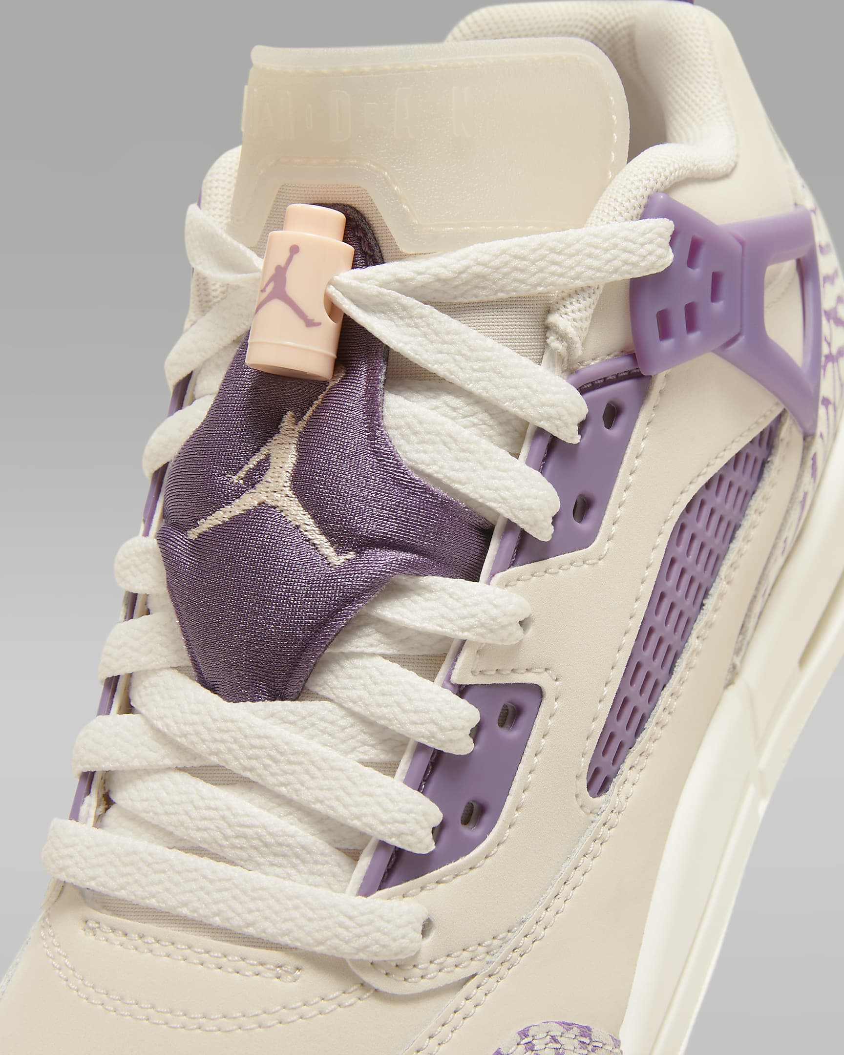 Jordan Spizike Low Older Kids' Shoes. Nike CA