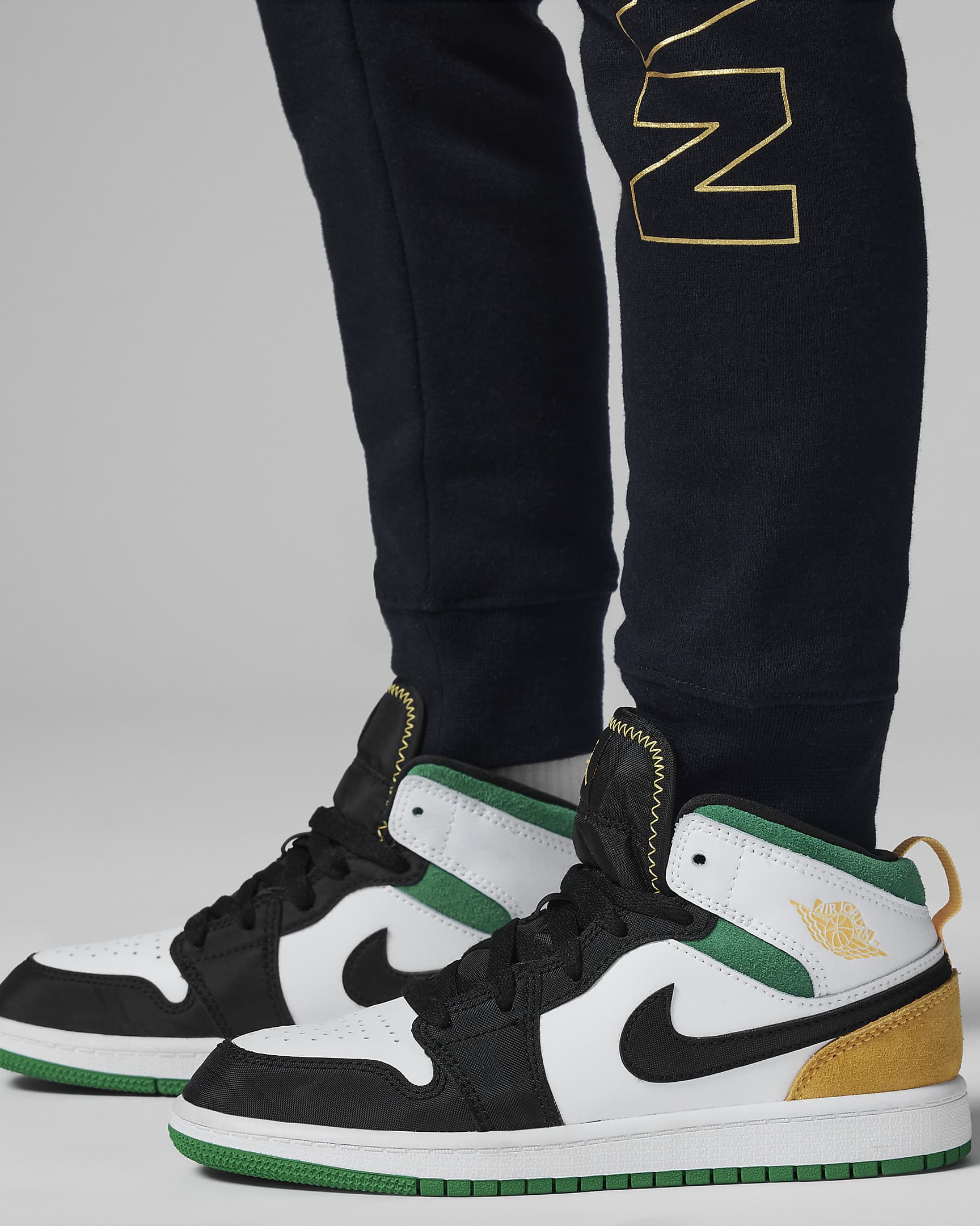 Jordan Holiday Shine Crew Set Younger Kids' Set. Nike NL