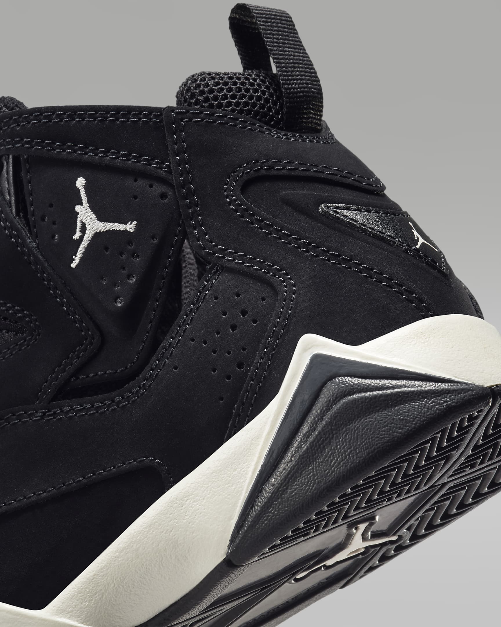 Jordan True Flight Older Kids' Shoes. Nike PT