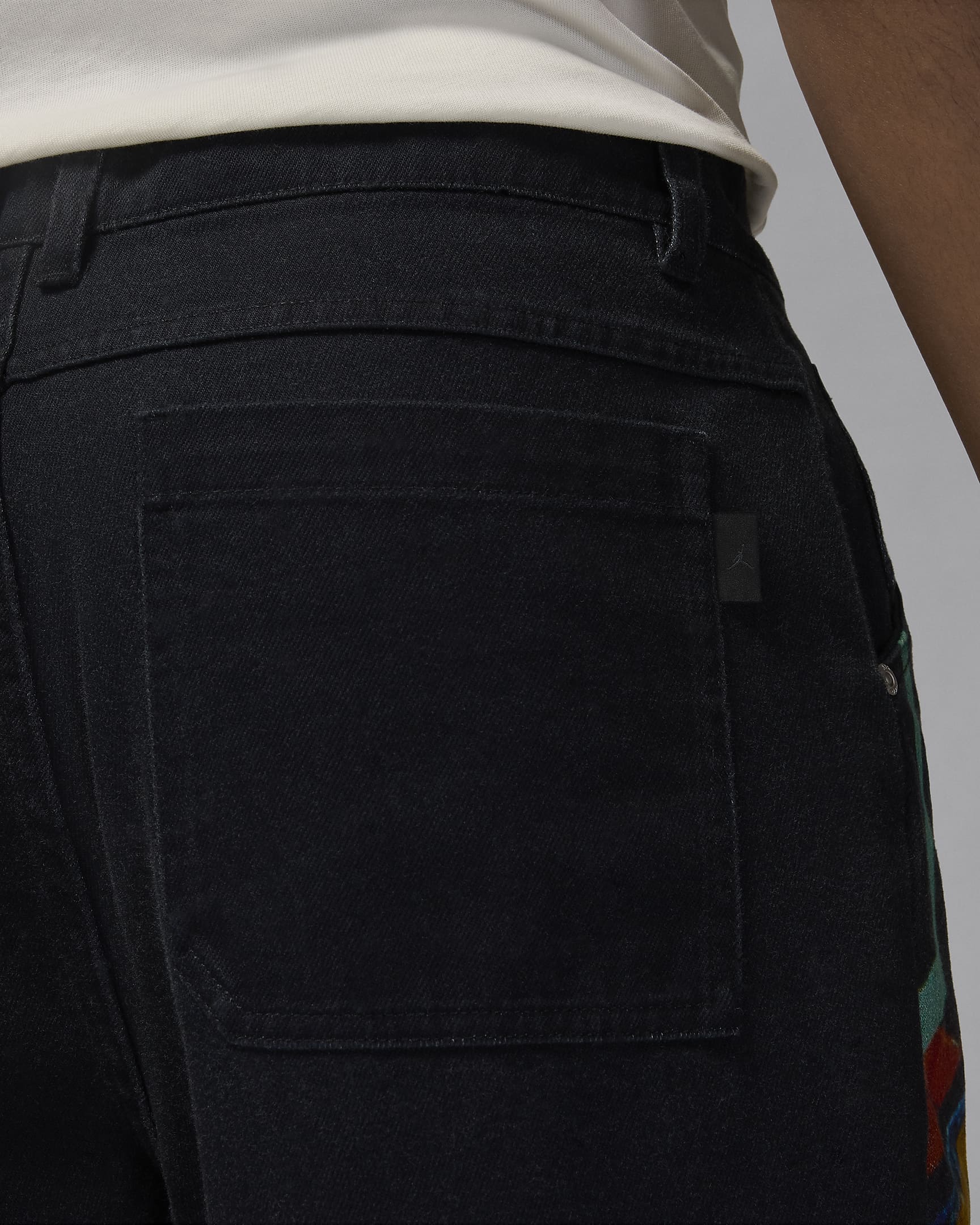 Air Jordan Men's Printed Twill Trousers. Nike IN