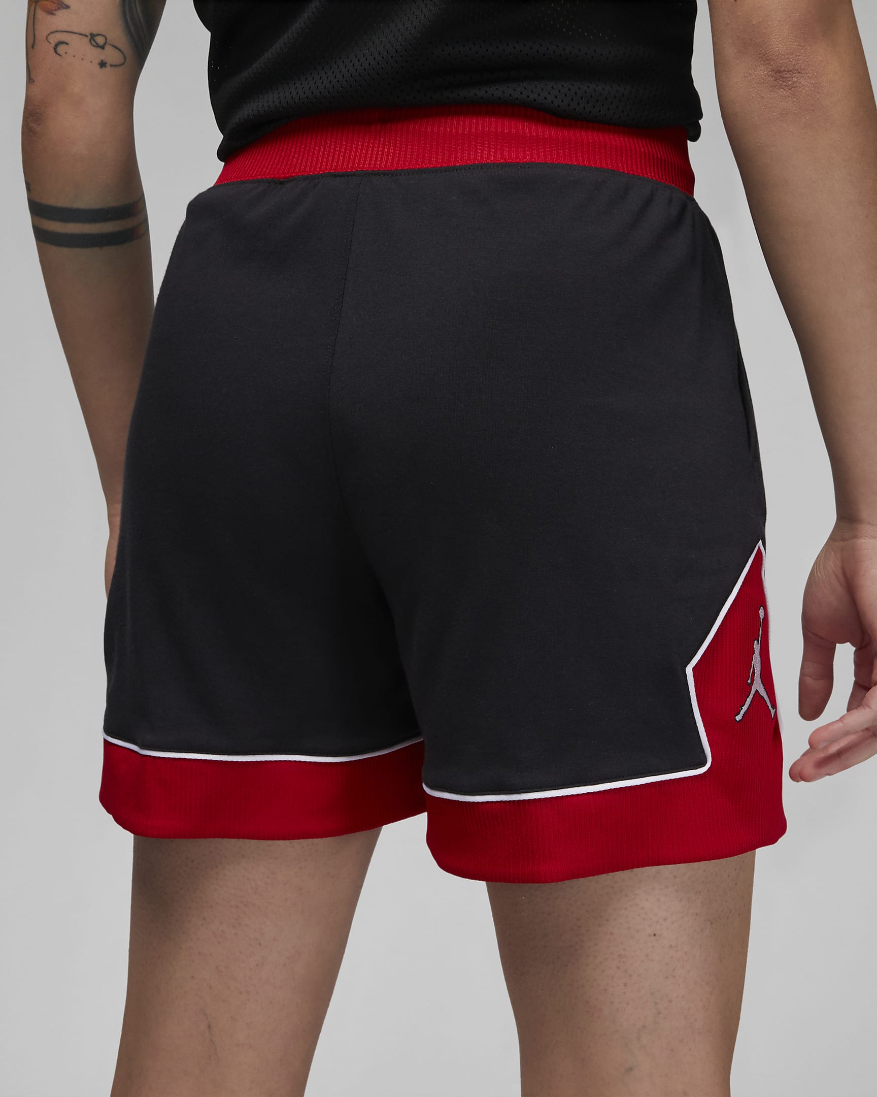 Jordan Women's Diamond Shorts. Nike SG