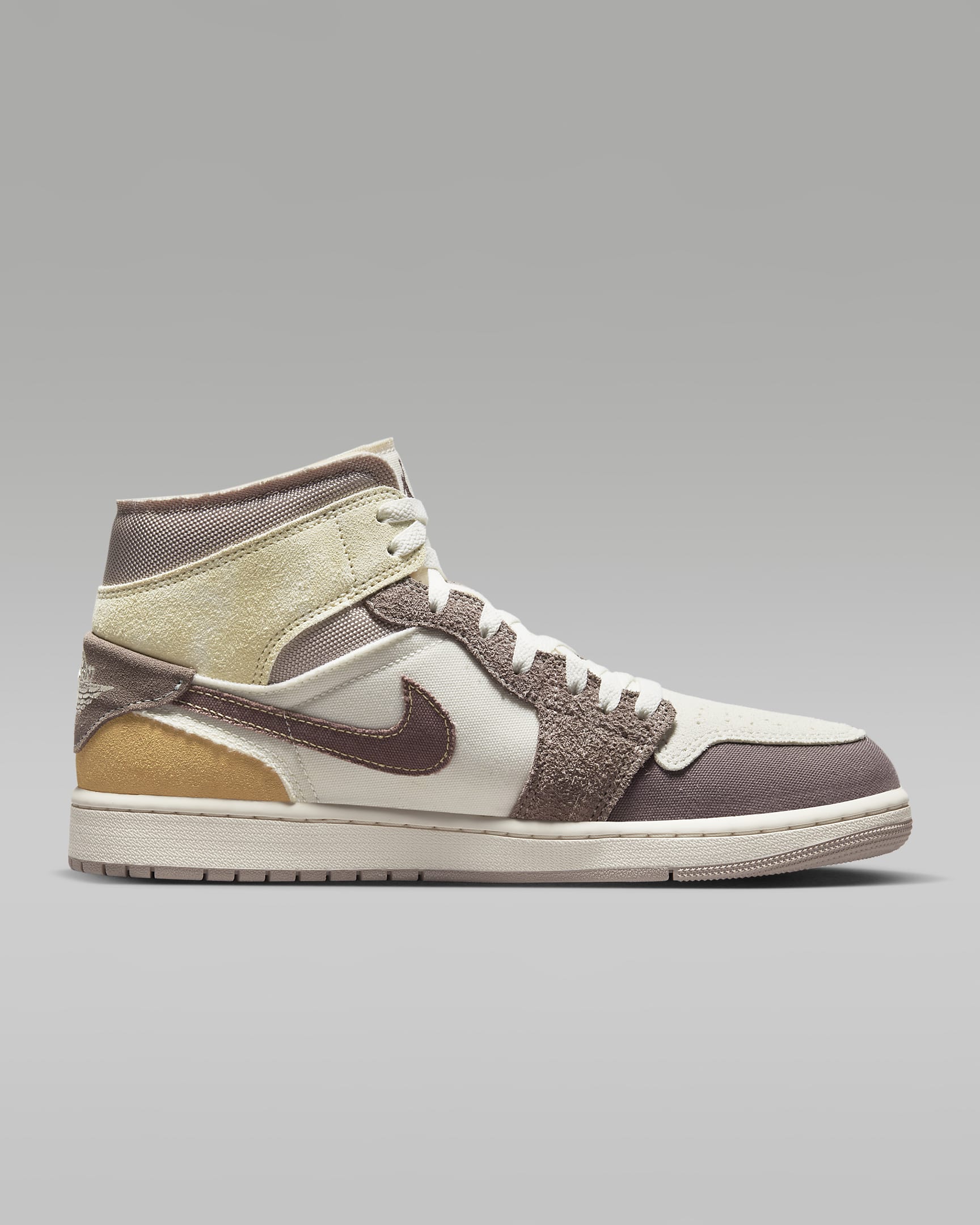 Air Jordan 1 Mid SE Craft Men's Shoes. Nike IN