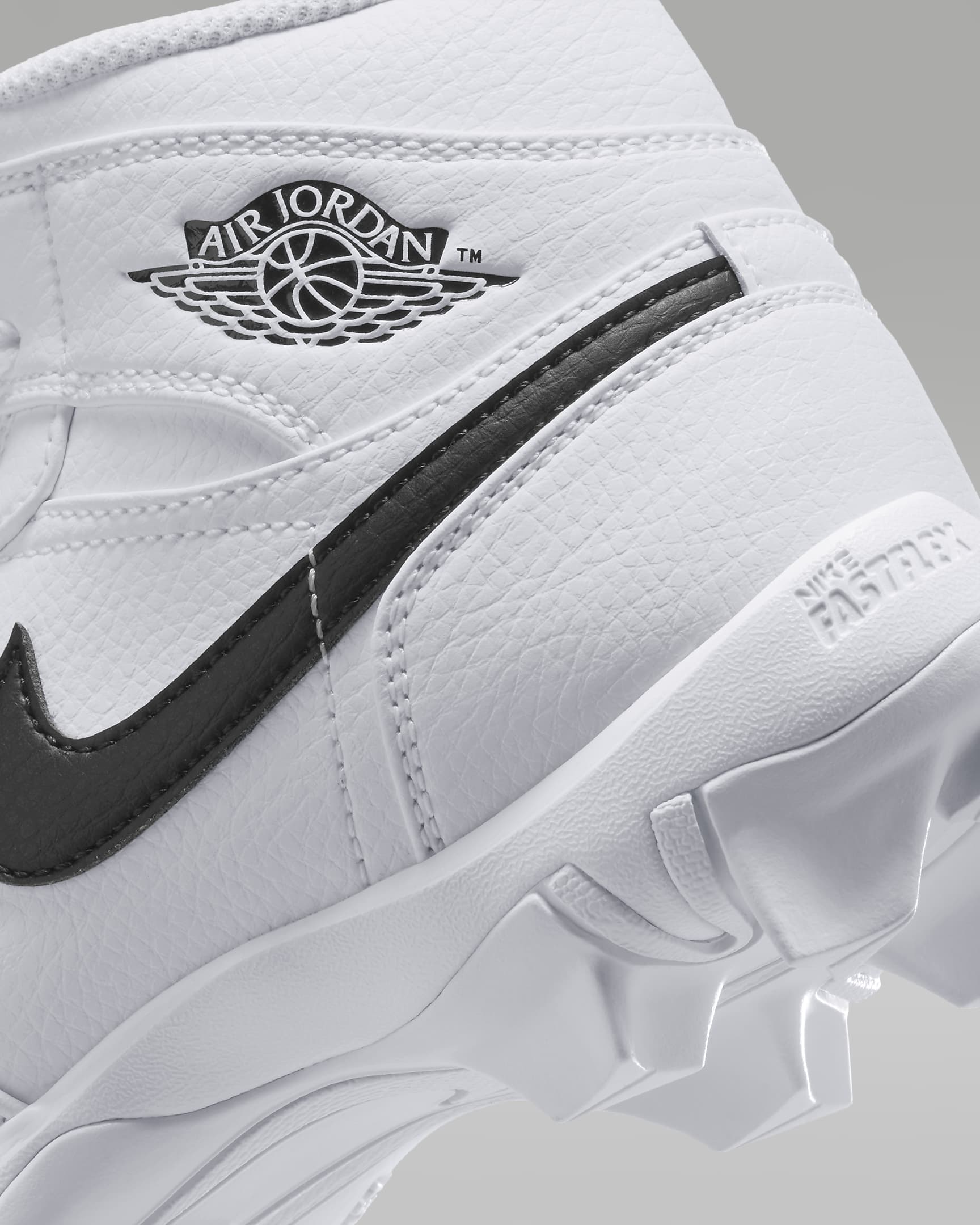 Jordan 1 Mid Little/Big Kids' Cleats. Nike.com