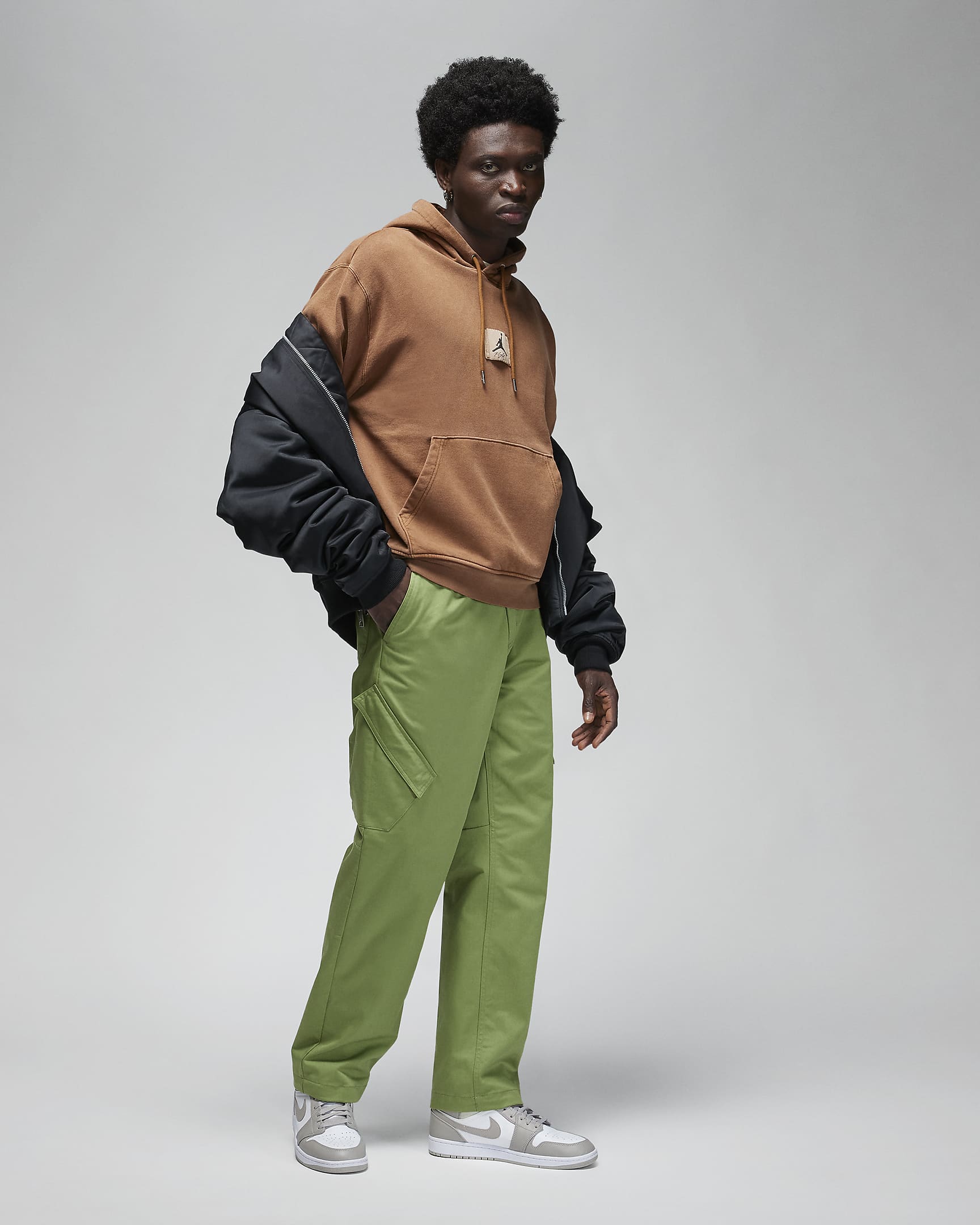 Jordan Essentials Men's Chicago Trousers. Nike LU