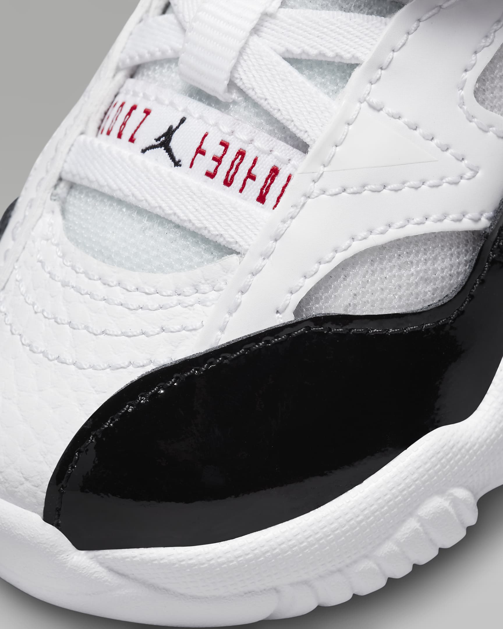 Jumpman Two Trey Baby/Toddler Shoes. Nike LU