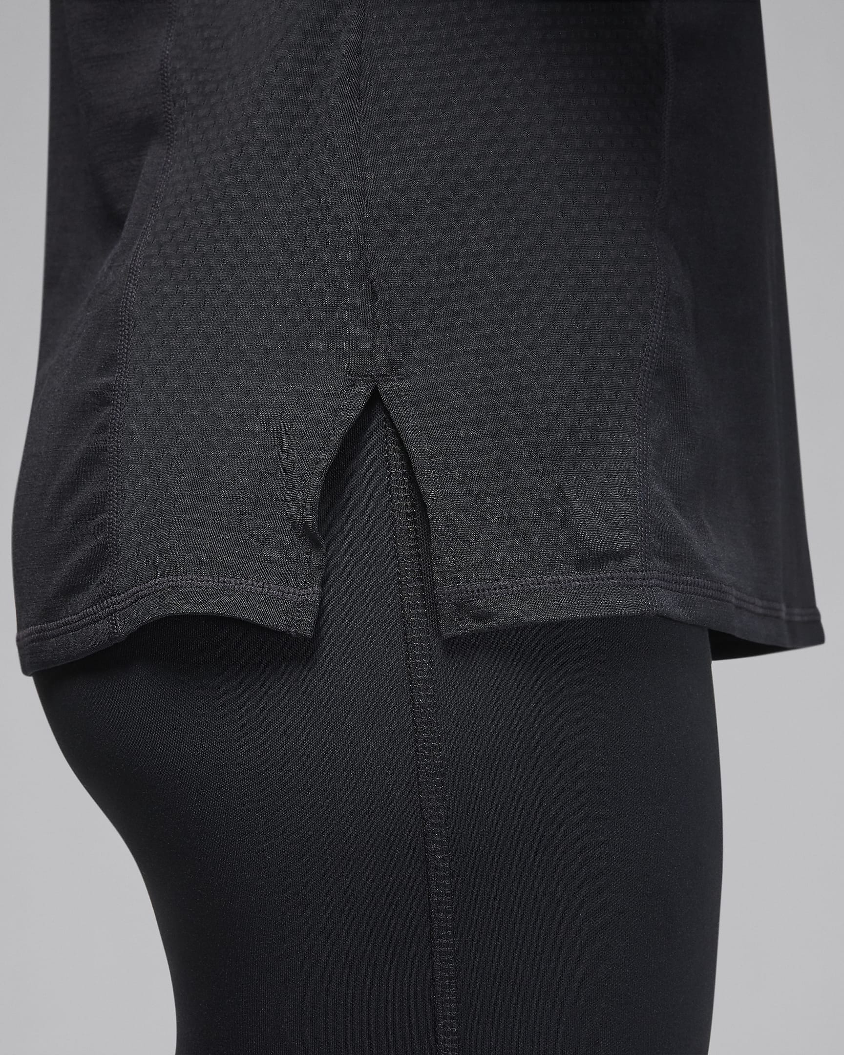 Jordan Sport Women's Long-Sleeve Performance Top. Nike IE