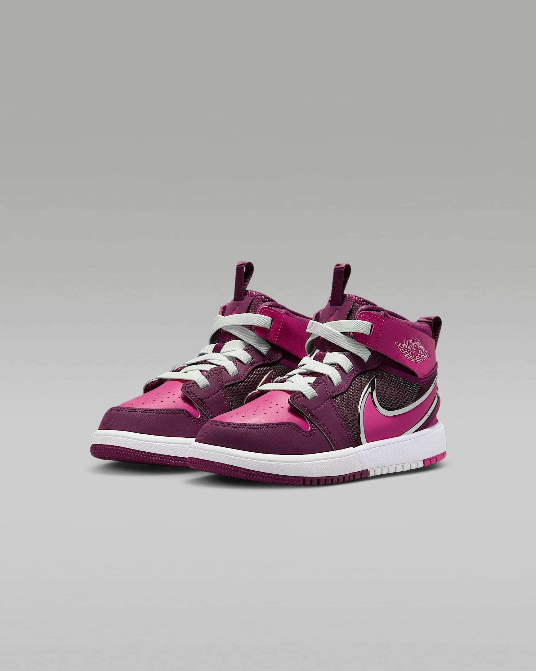 Jordan 1 Mid RM EasyOn Younger Kids' Shoes. Nike ZA