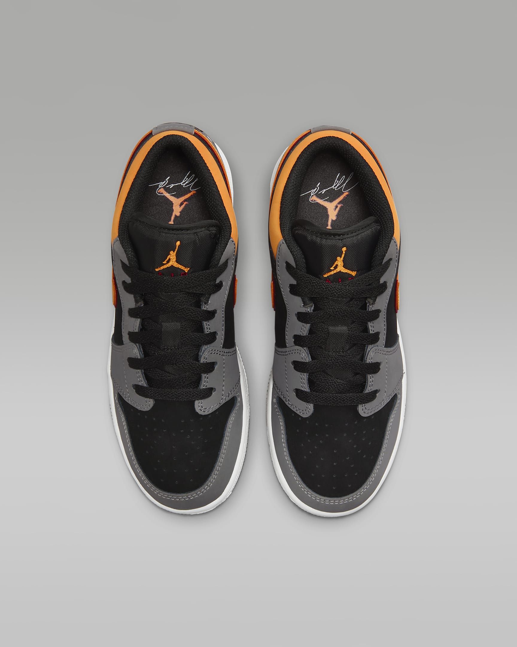 Air Jordan 1 Low SE Older Kids' Shoes. Nike MY