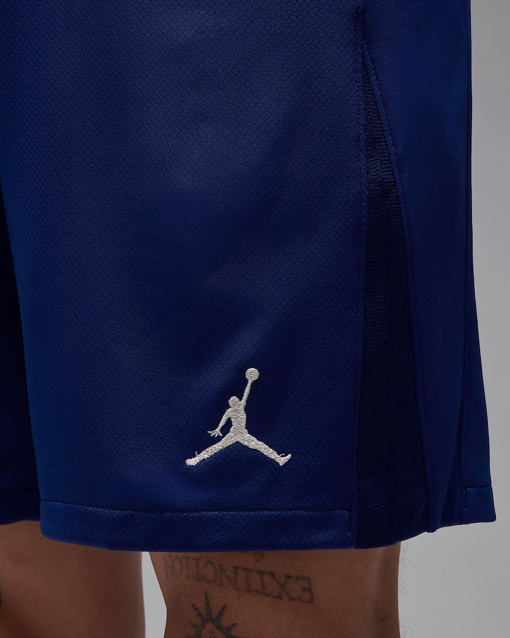 Paris Saint-Germain 2025 Stadium Fourth Men's Jordan Dri-FIT Football Replica Shorts. Nike VN